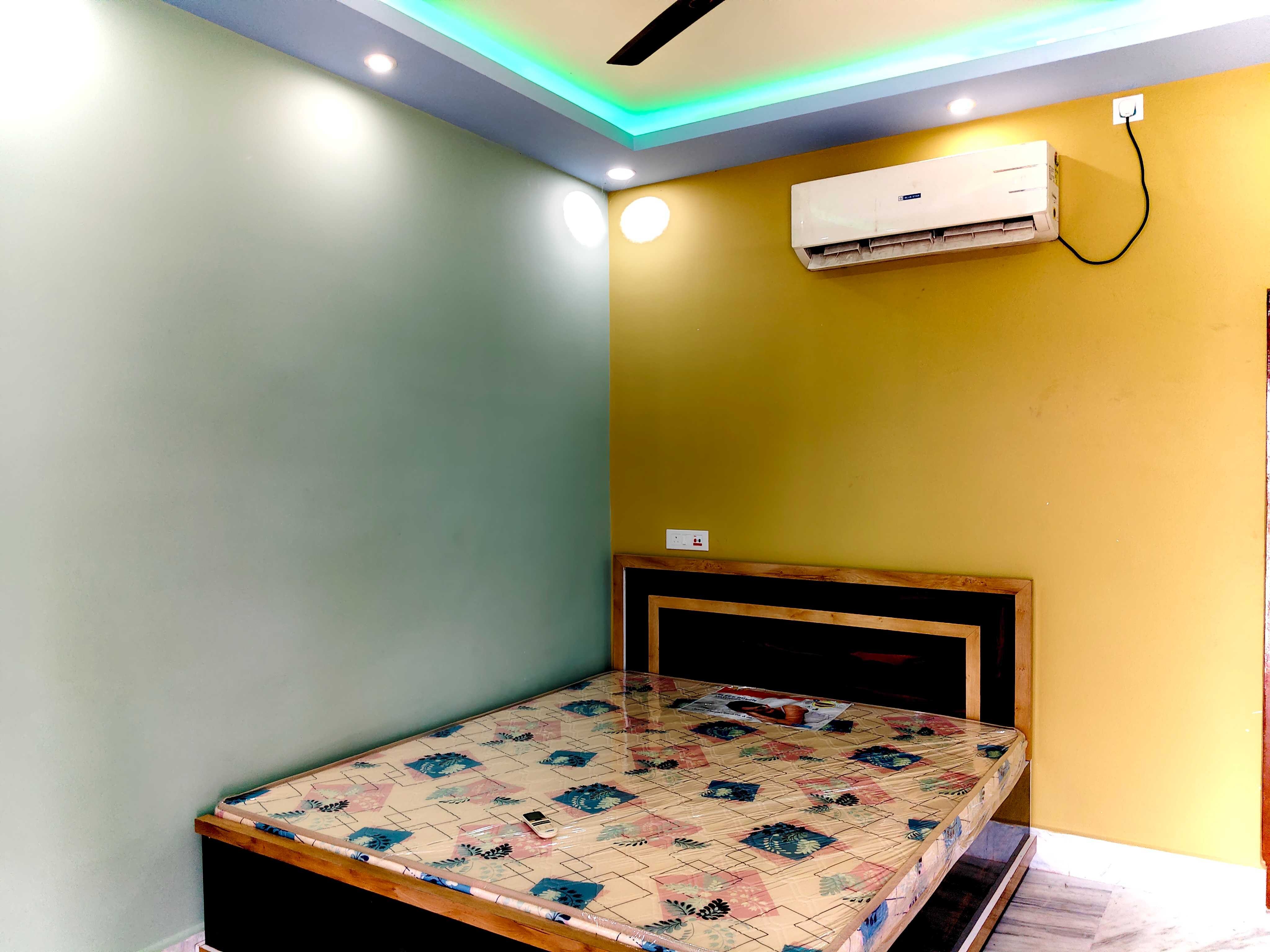 Rooms of Hotel O AM2PM Restaurant Cum Bar - Hotel in Birbhum, West Bengal