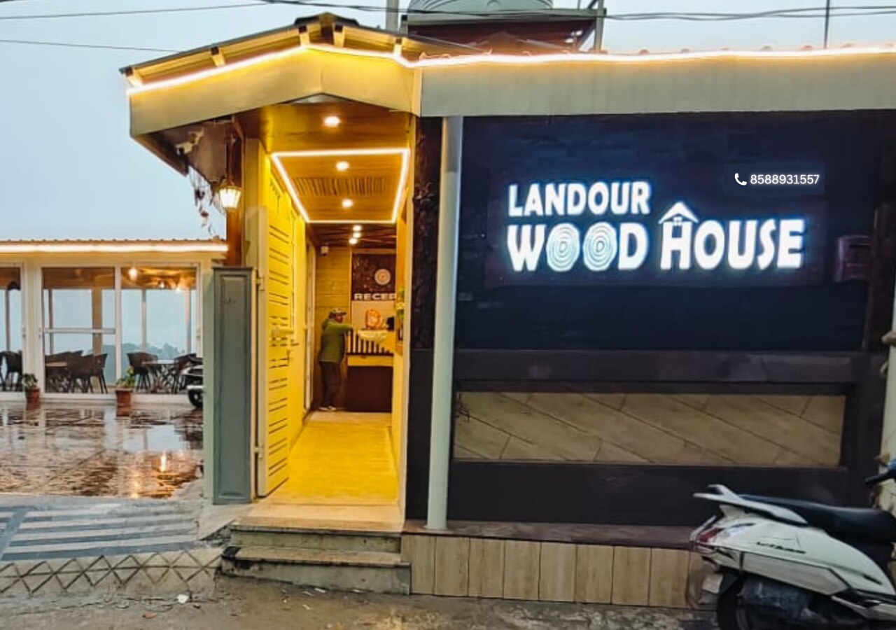 The Landour Wood House 𝗕𝗢𝗢𝗞 Mussoorie Hotel
