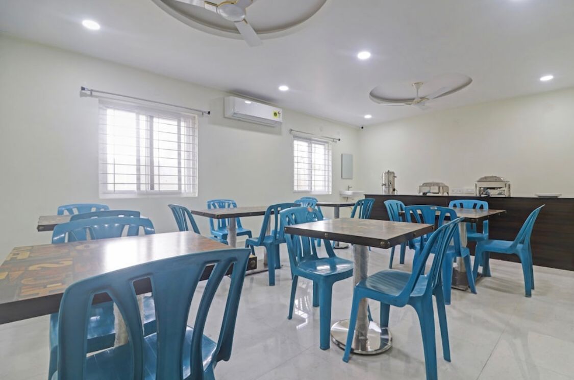 Rao RR Inn 𝗕𝗢𝗢𝗞 Hyderabad Apartment