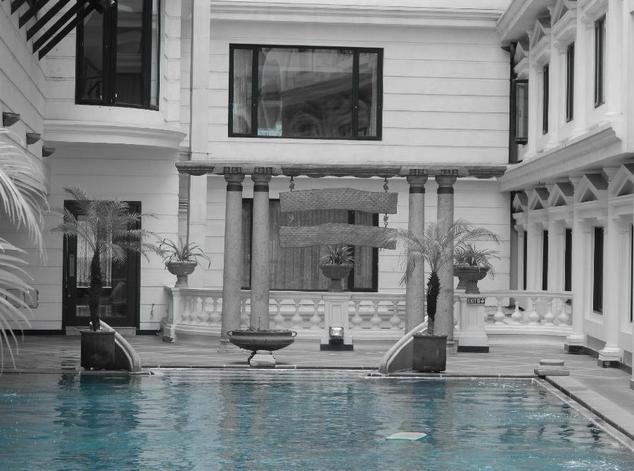 Swimming Pool4