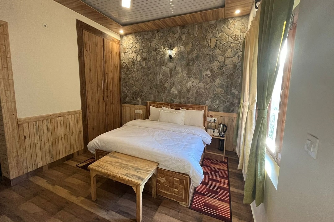 Peach Farmstay 𝗕𝗢𝗢𝗞 Mukteshwar Farm House
