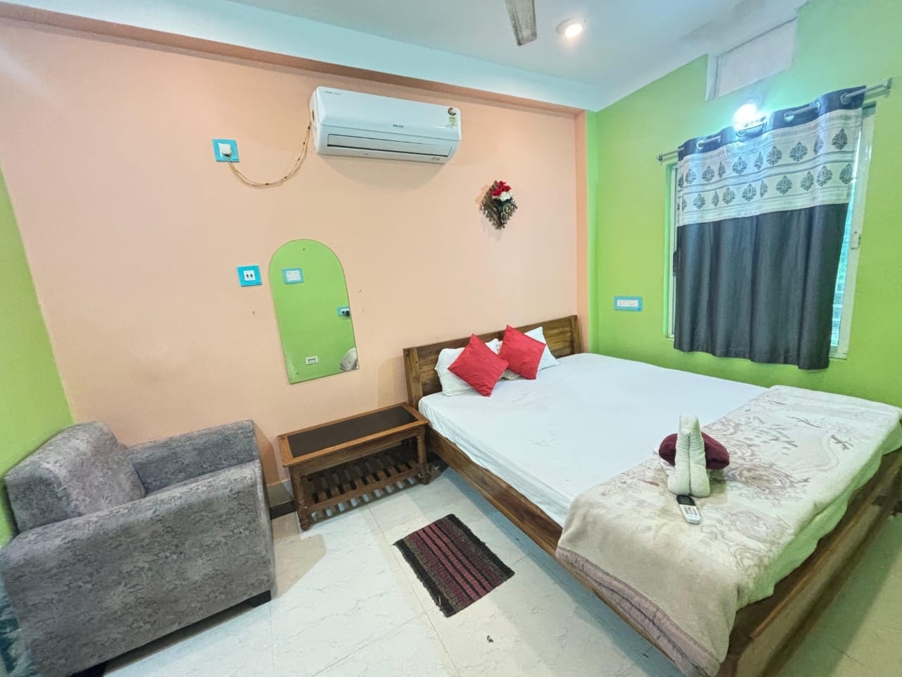 Maruti Guest House 𝗕𝗢𝗢𝗞 Puri Homestay