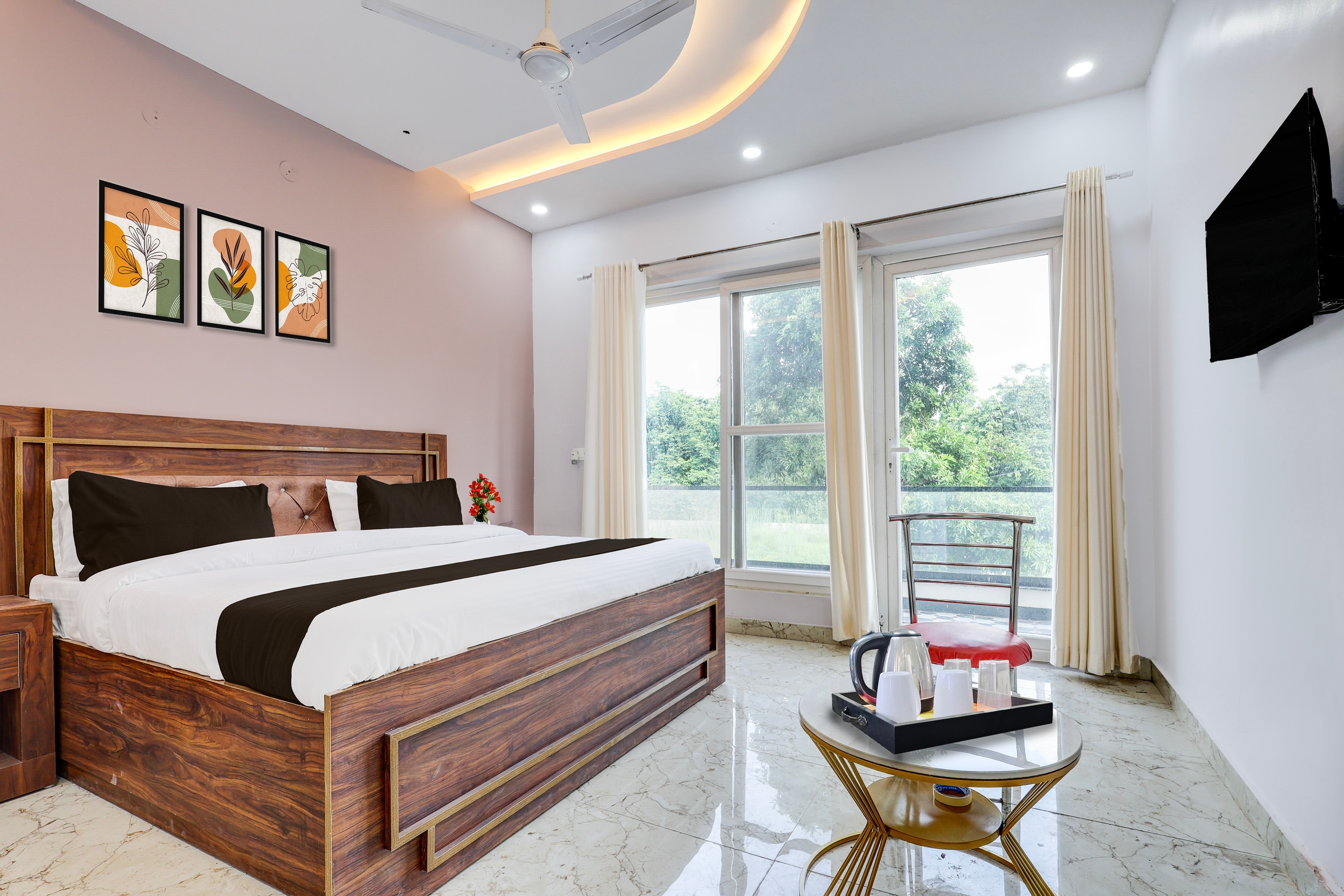 Hotel O Pari Chowk Formerly The Divine KRC 𝗕𝗢𝗢𝗞 Noida Hotel