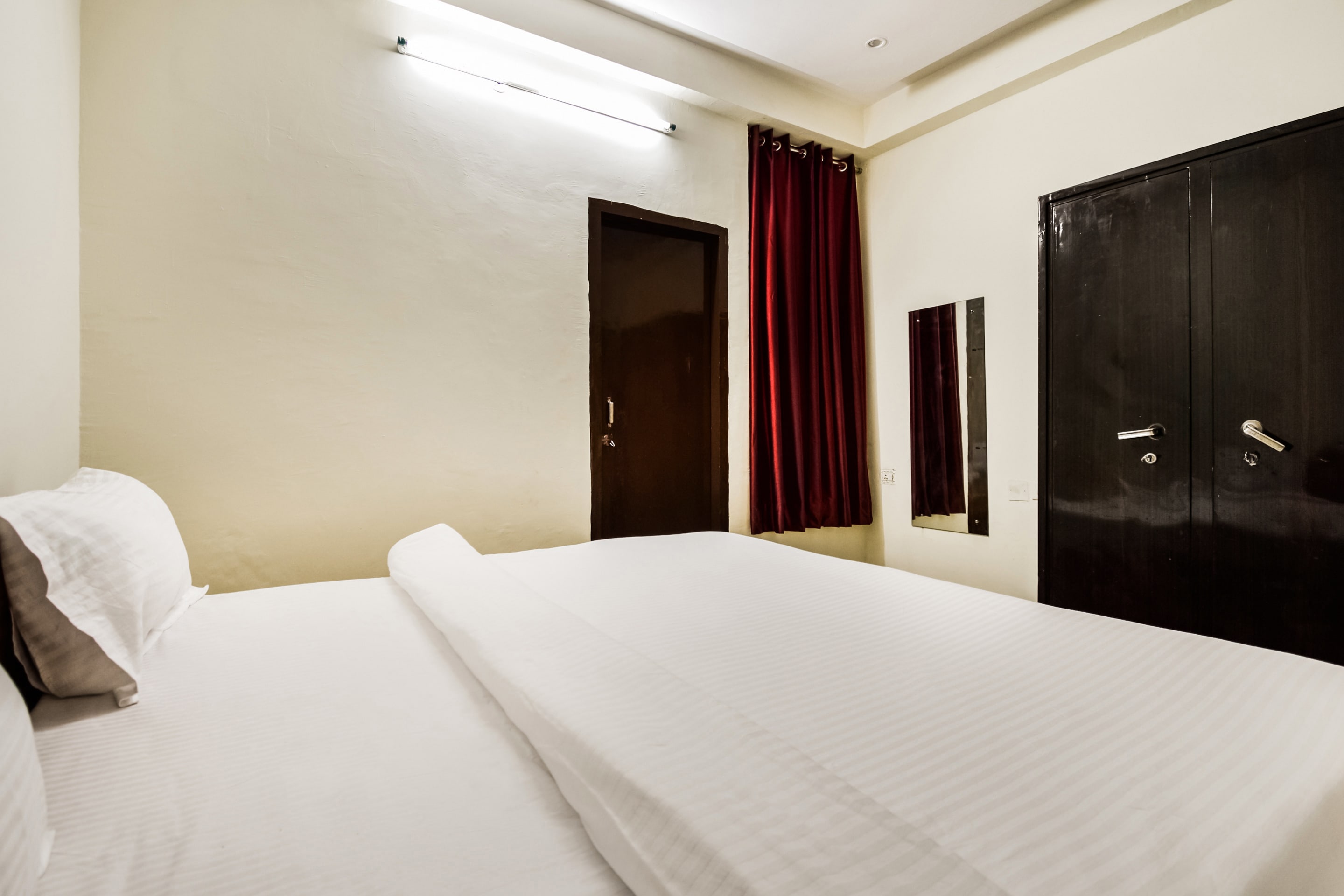 Hotel O Raj Niwas 𝗕𝗢𝗢𝗞 Jaipur Hotel