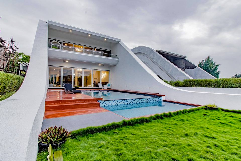 YOLOFarms 111 𝗕𝗢𝗢𝗞 Palsana Farm House