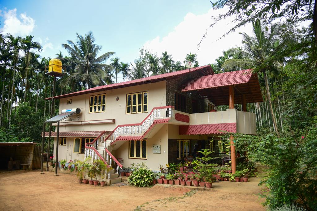 Coorg Vintage Woods | 3 BHK Homestay 𝗕𝗢𝗢𝗞 Coorg Homestay