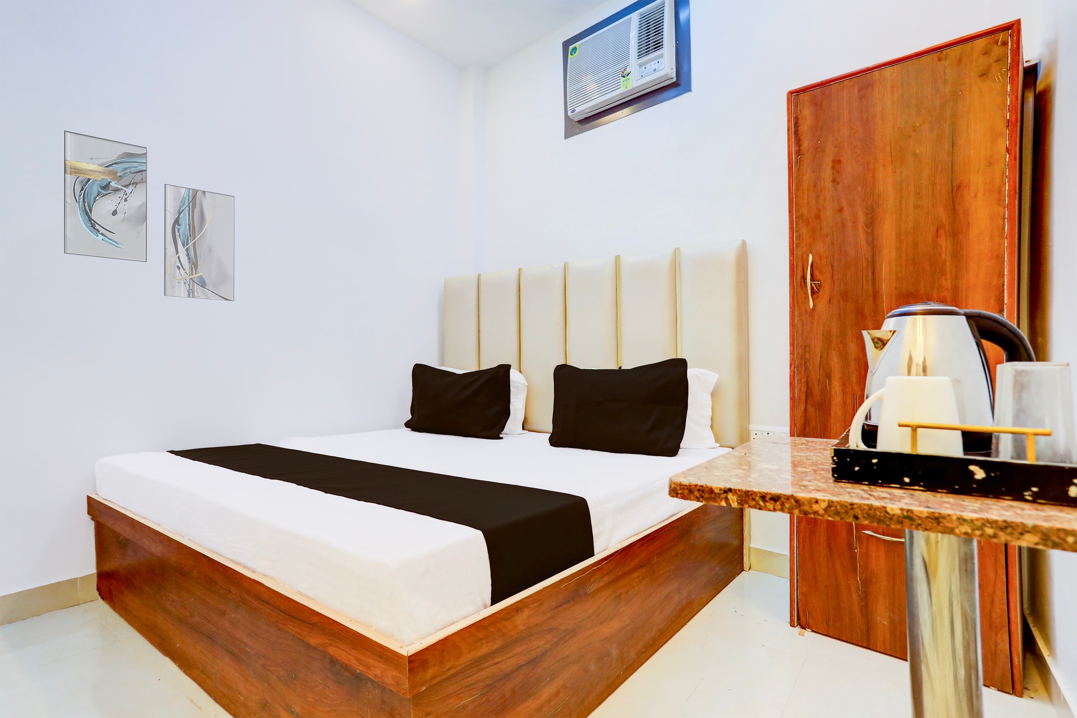 Hotel O GRAND HOTEL 𝗕𝗢𝗢𝗞 Bindki Hotel