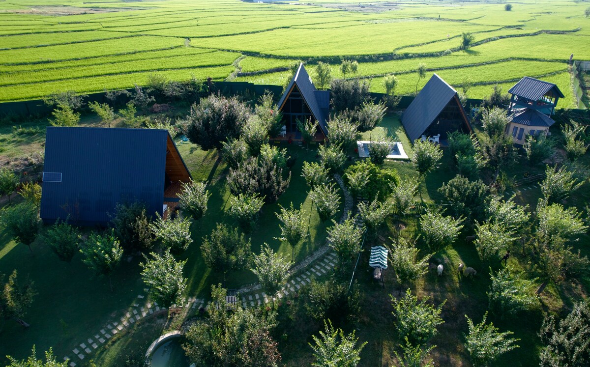 Villa Cottage 𝗕𝗢𝗢𝗞 Srinagar Farm House