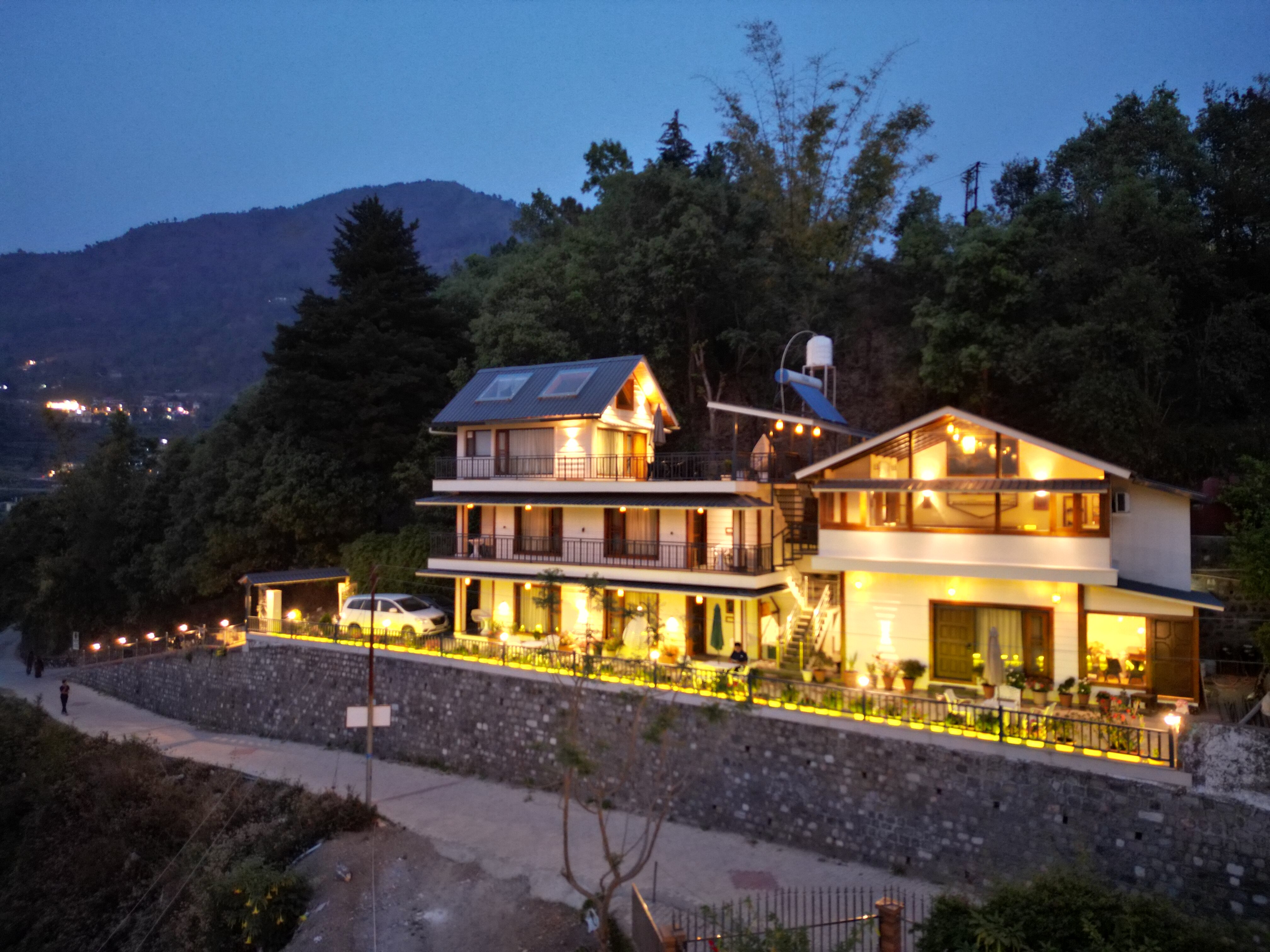 Amenities of Pine Villa : Naukuchiatal