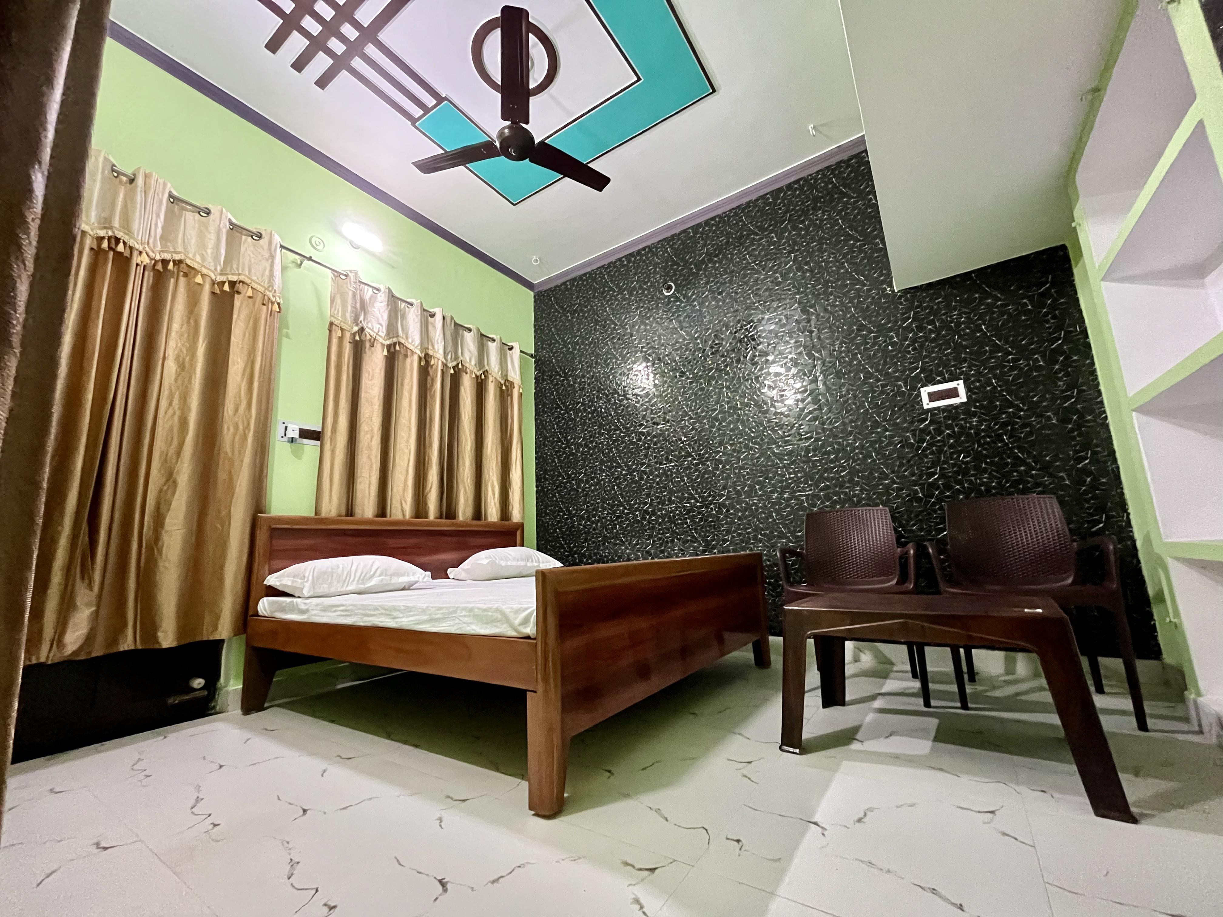 Sainik Homestay, Ayodhya 𝗕𝗢𝗢𝗞 Ayodhya Homestay