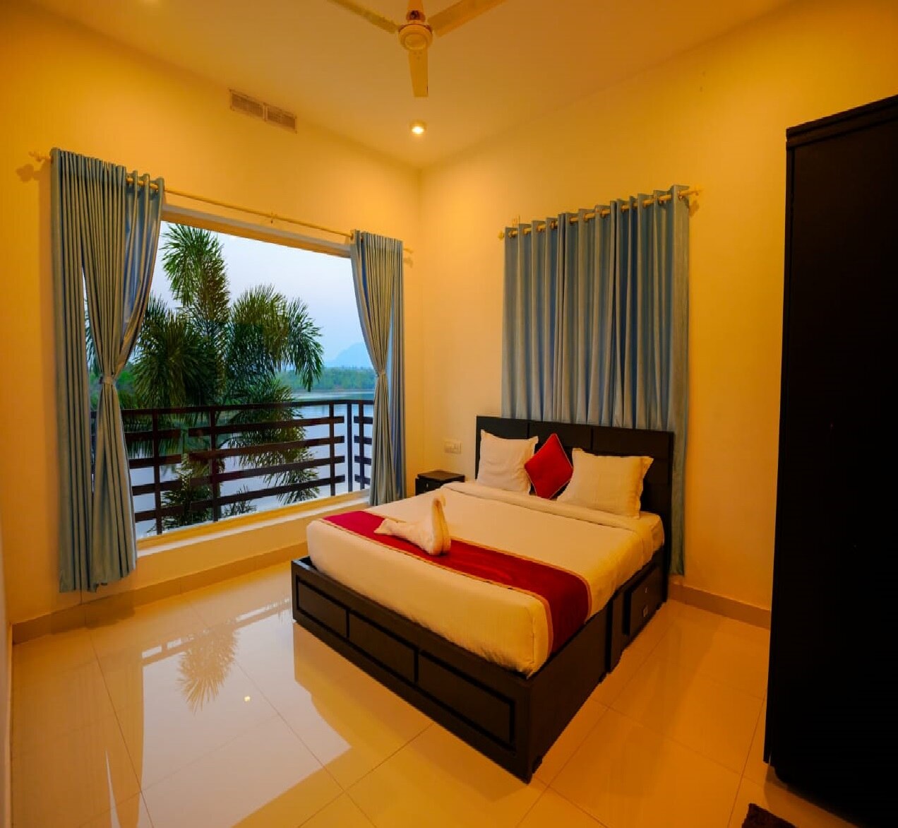 Dreams Lake view 𝗕𝗢𝗢𝗞 Wayanad Villa