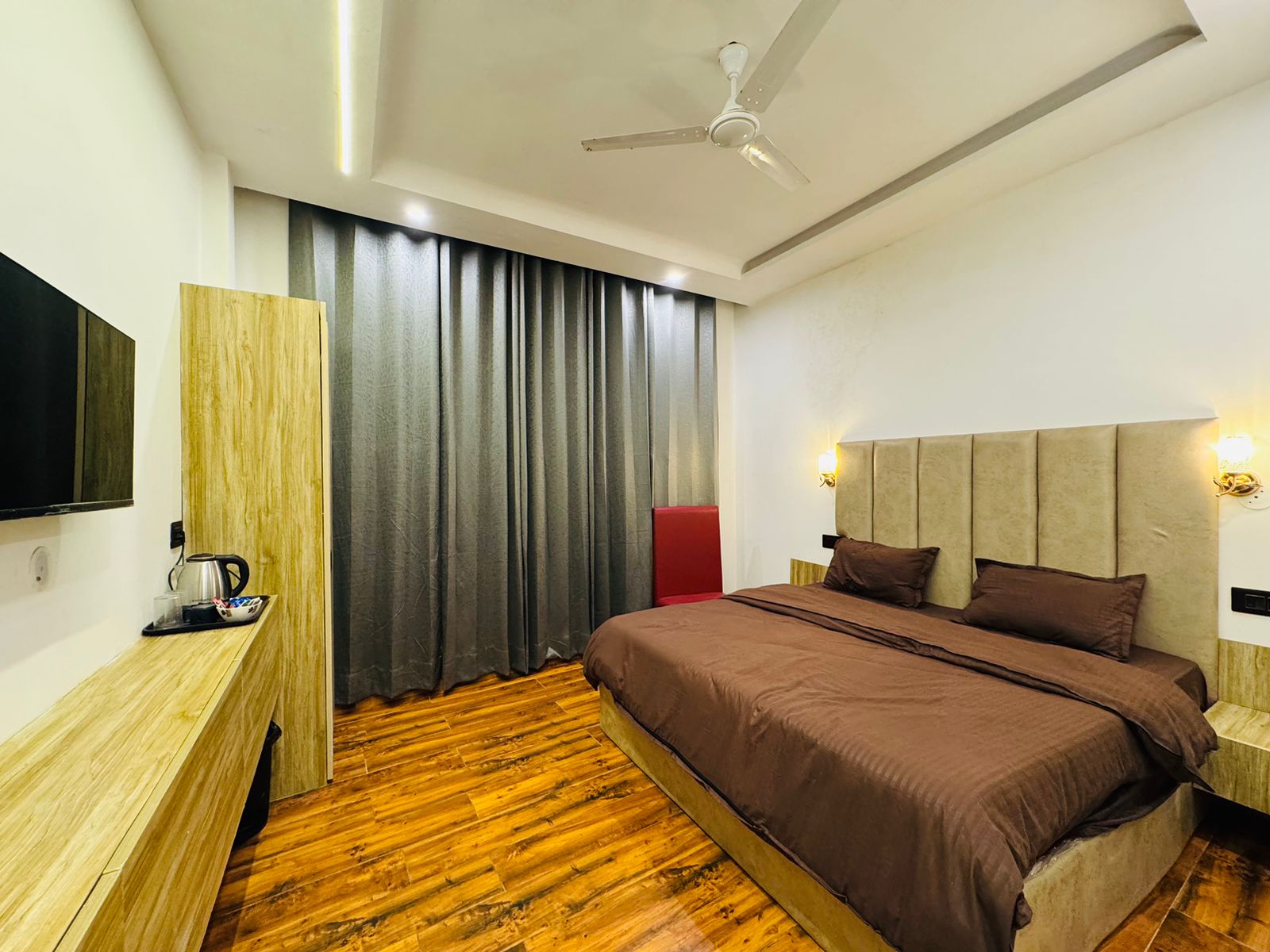 Atithi Boutique Stays 𝗕𝗢𝗢𝗞 Dehradun Homestay