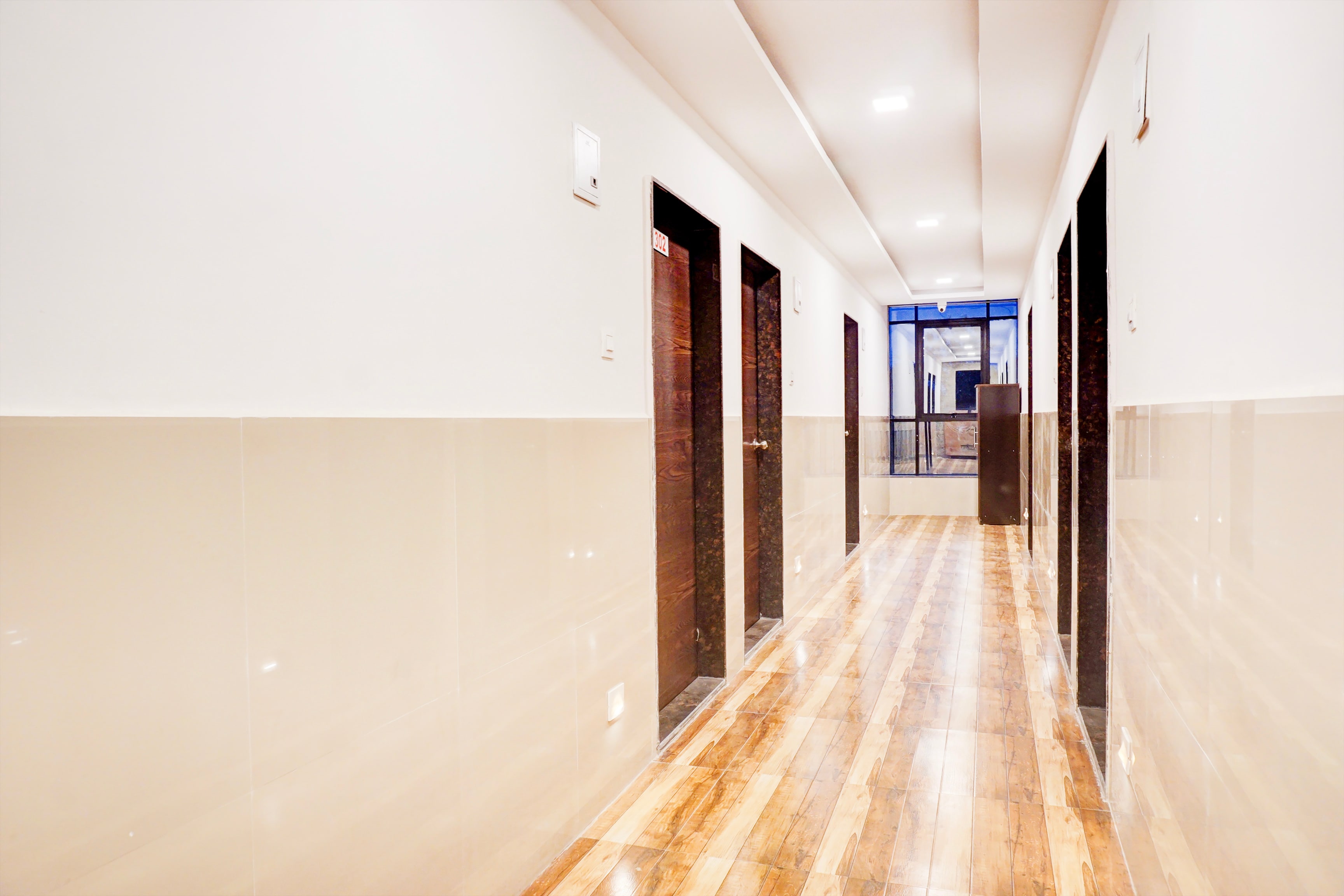 Rooms of Hotel O Golden Leaf Executive - Pune Hotel on Goibibo