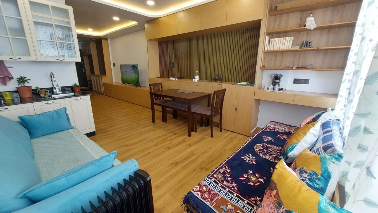 Keypo Studio Apartment 𝗕𝗢𝗢𝗞 Darjeeling Apartment