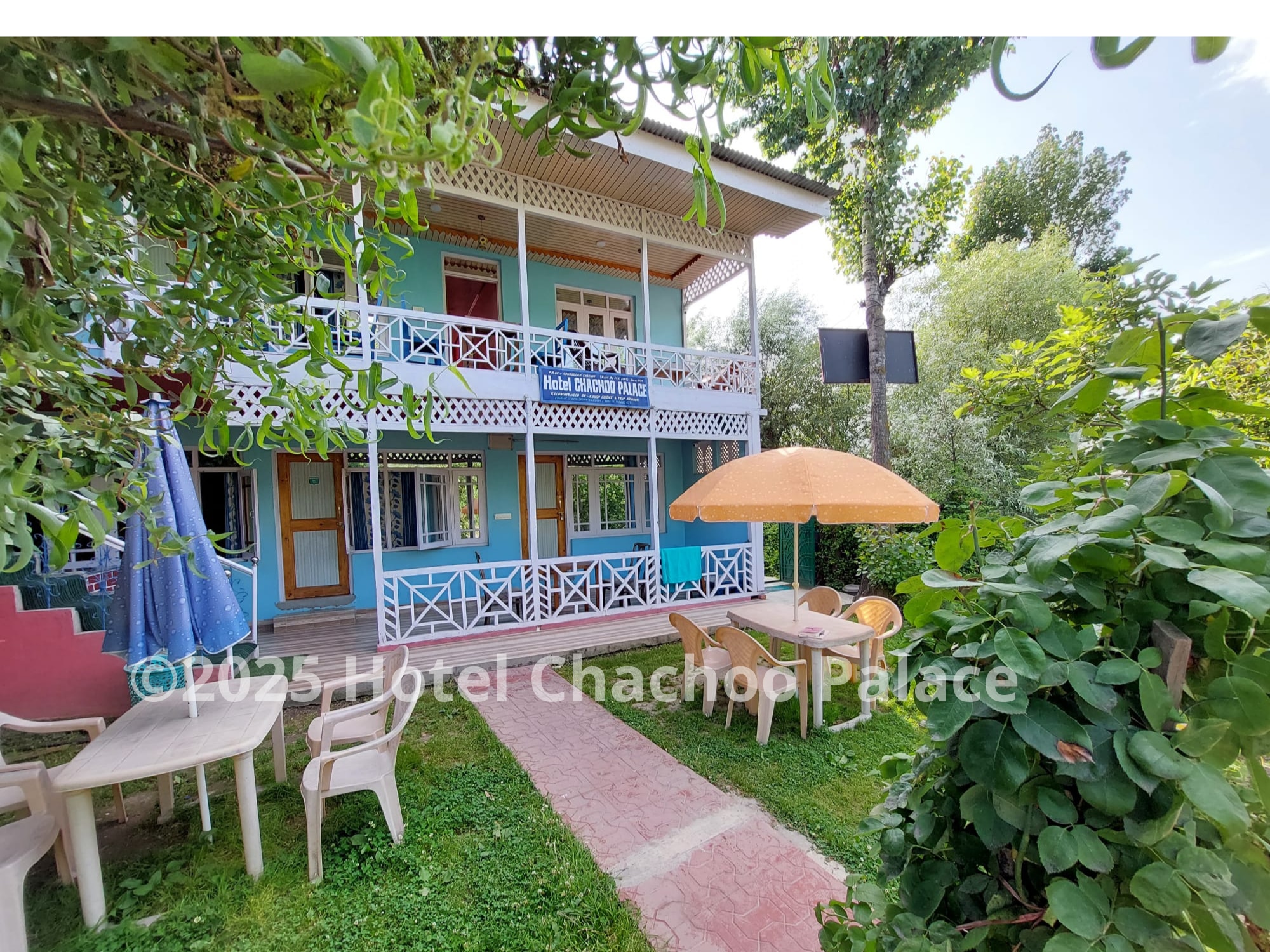 Hotel Chachoo Palace 𝗕𝗢𝗢𝗞 Srinagar Hotel