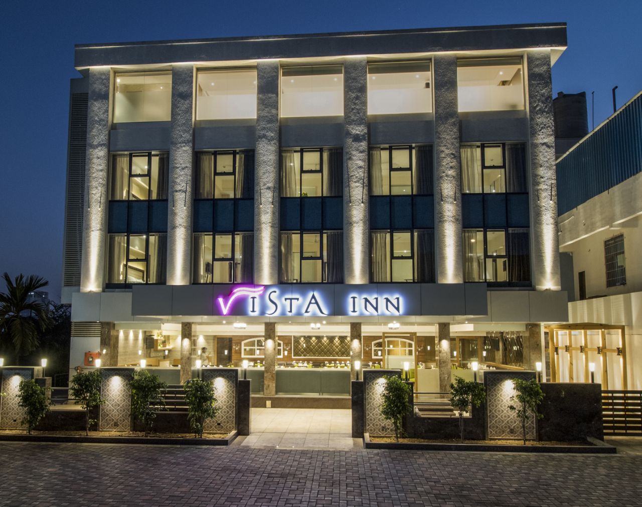 Hotel Vista INN 𝗕𝗢𝗢𝗞 Navi Mumbai Hotel