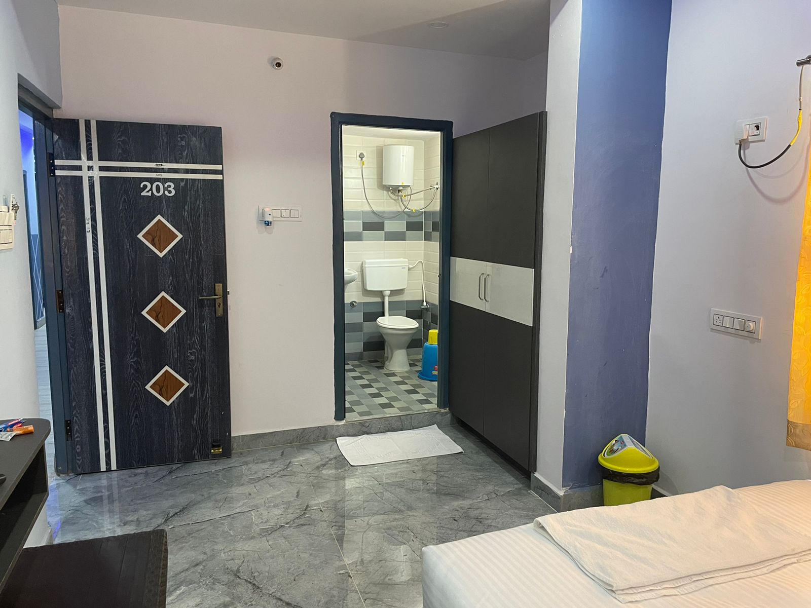 Hotel Swagath 𝗕𝗢𝗢𝗞 Karimnagar ${hd_property_type_token}