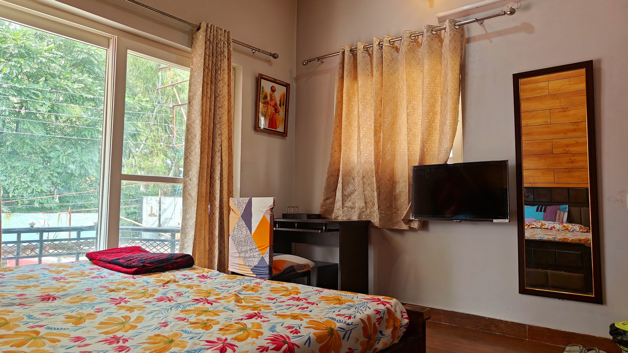 AK Homestay 𝗕𝗢𝗢𝗞 Dehradun Homestay