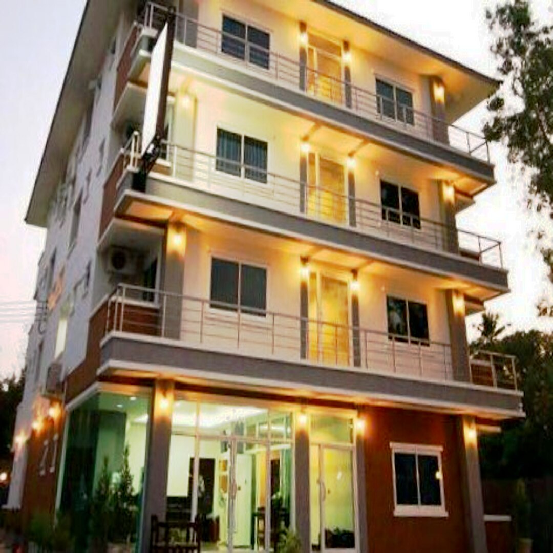 Hill Side Apartment | Rooms & Caretaker 𝗕𝗢𝗢𝗞 Hyderabad Apartment