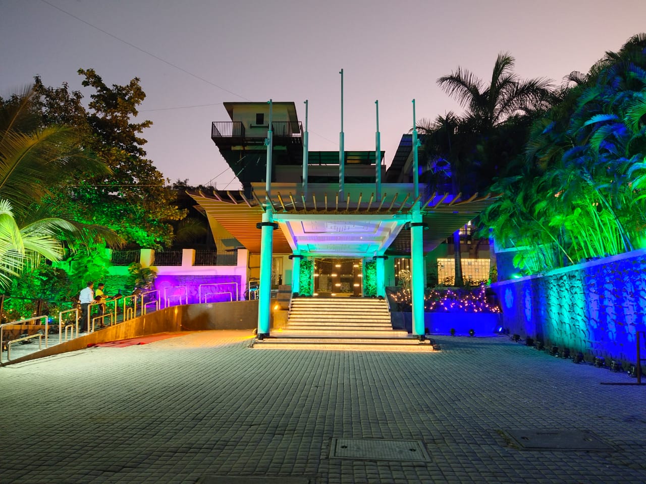 Area 37 Club 𝗕𝗢𝗢𝗞 Pune Resort