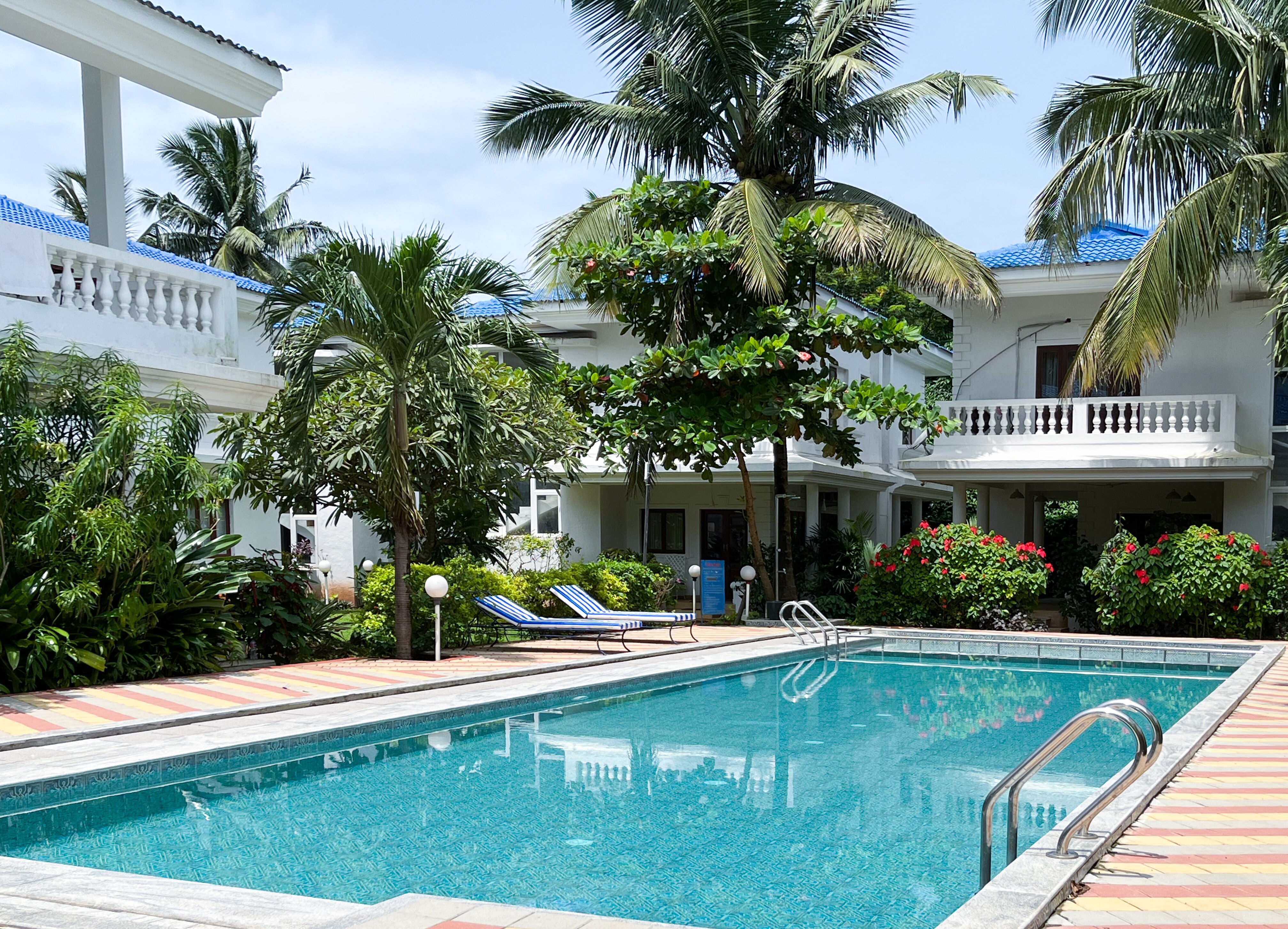 Rainforest Casa Azure 2 BHK Apartment - 1 𝗕𝗢𝗢𝗞 Goa Apartment