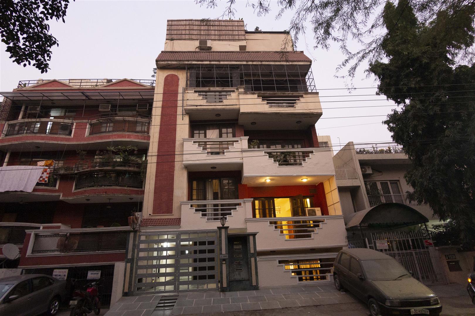 HOG Poshtel 𝗕𝗢𝗢𝗞 Delhi Hostel