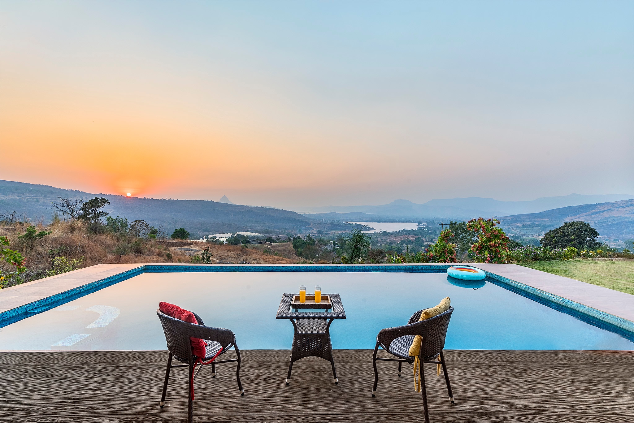 Cosmic Stays - The Sundowner Private Pool Villa At Pawna Lonavala ...