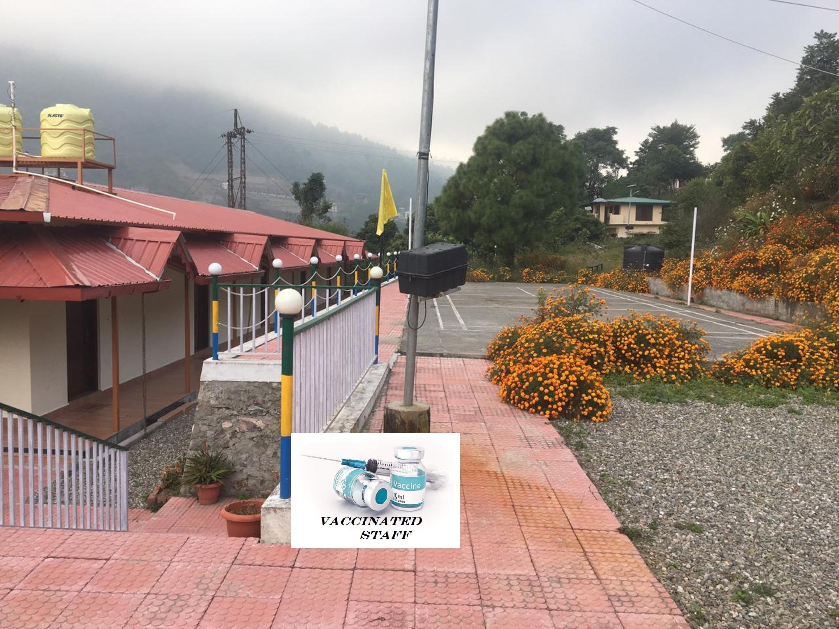 Blue Moon Resort 𝗕𝗢𝗢𝗞 Bhimtal Resort