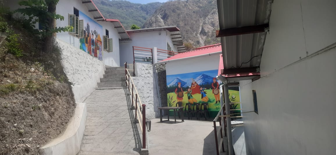 Rajveer Homestay Itharana 𝗕𝗢𝗢𝗞 Dehradun Homestay