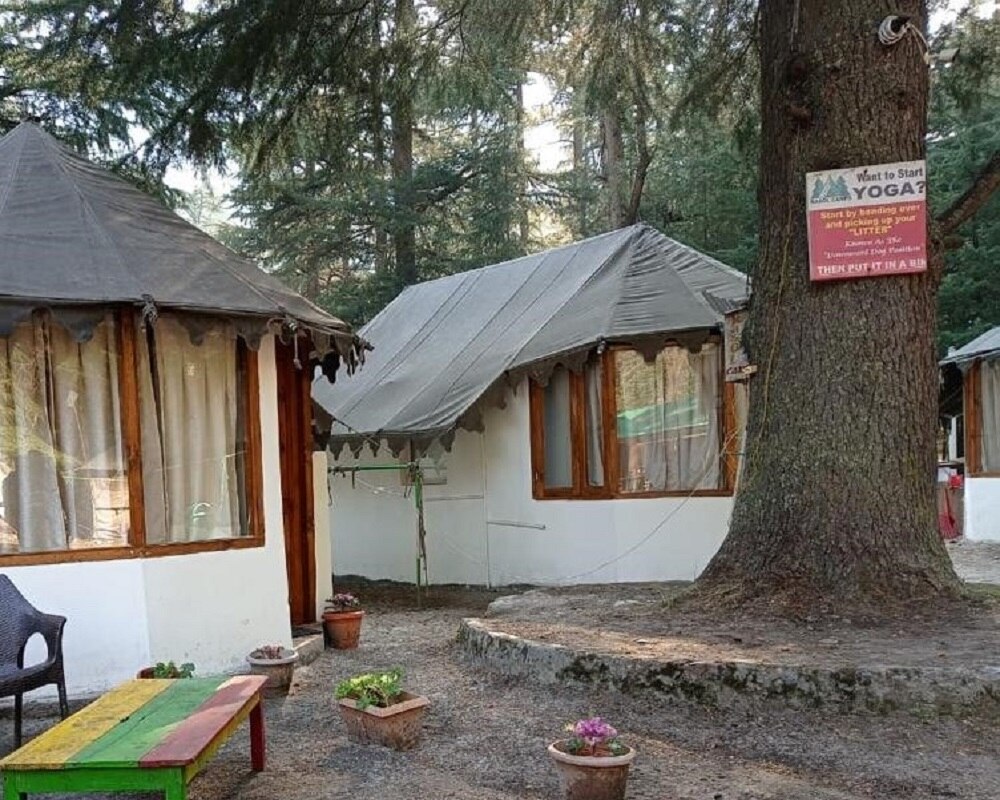 Amenities of Riverside Couple Huts
