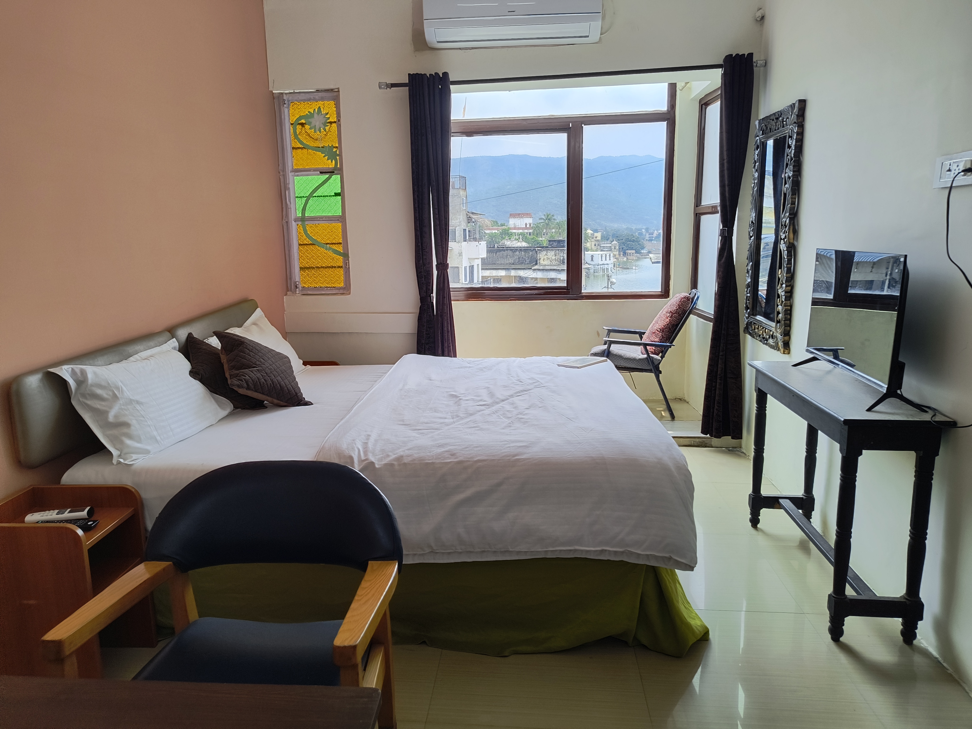 Hotel holy vibes Pushkar 𝗕𝗢𝗢𝗞 Pushkar Hotel