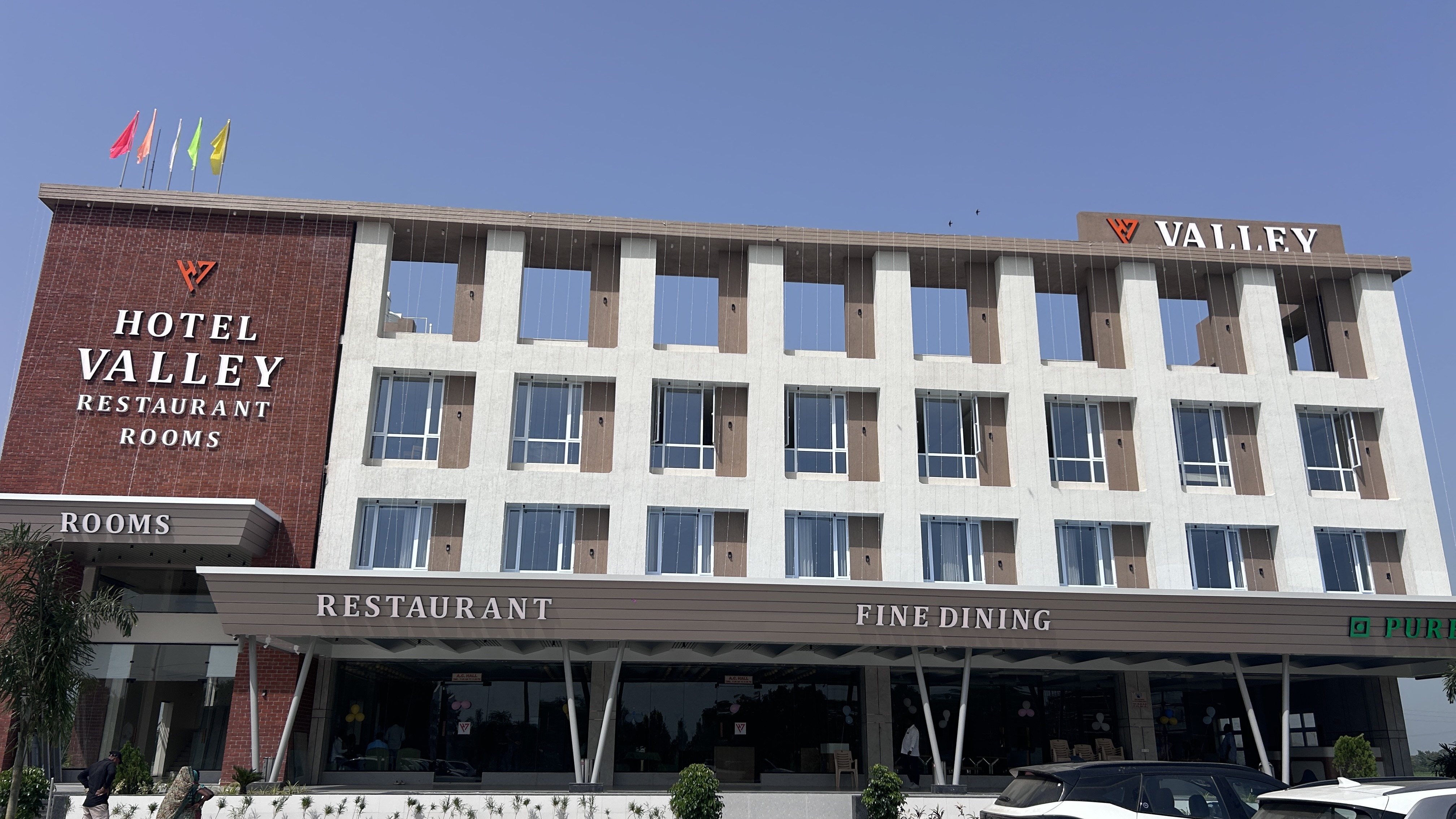 Amenities of Hotel Valley, Statue of Unity