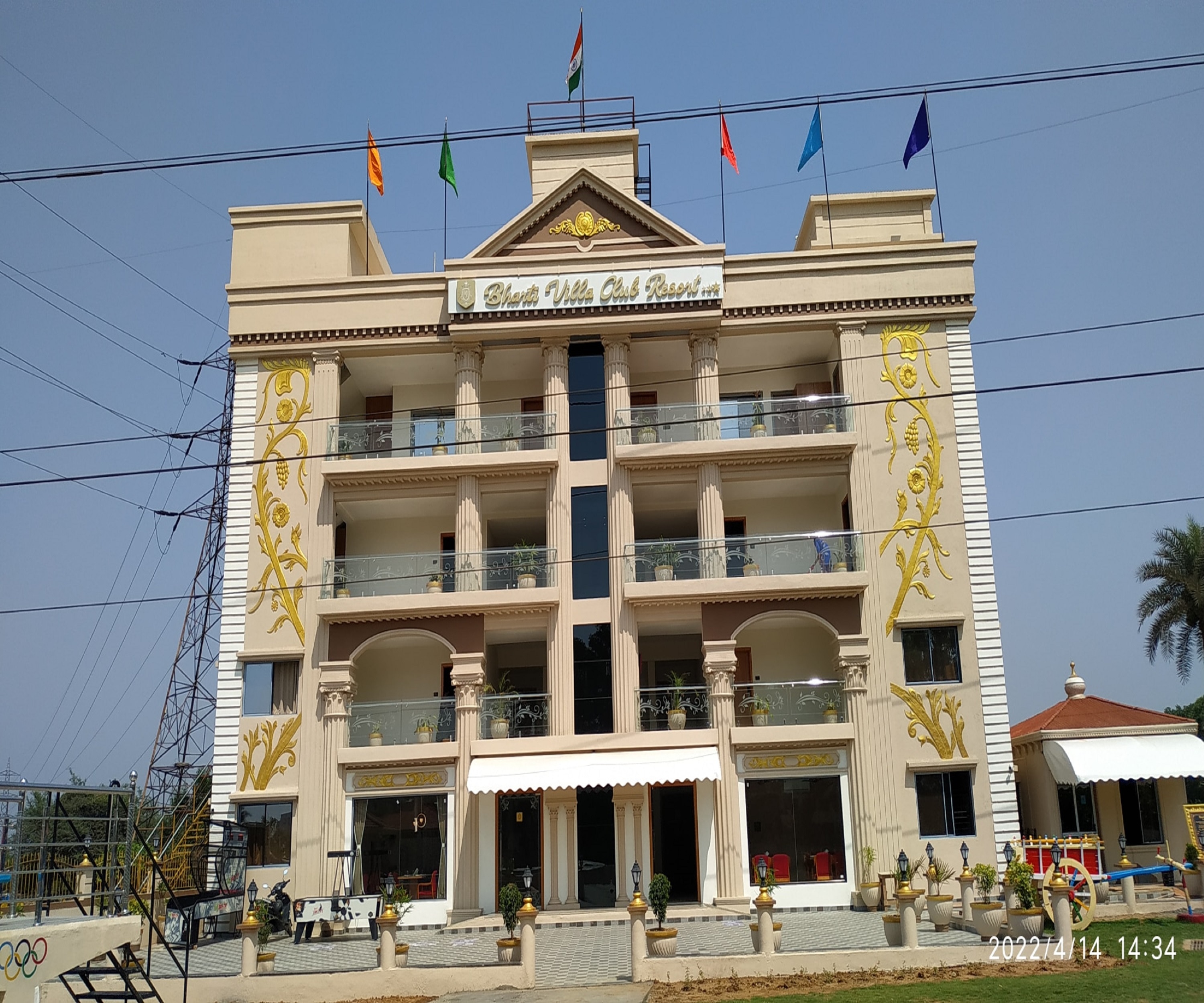 Bharti Villa Club and Resort 𝗕𝗢𝗢𝗞 Vapi Resort