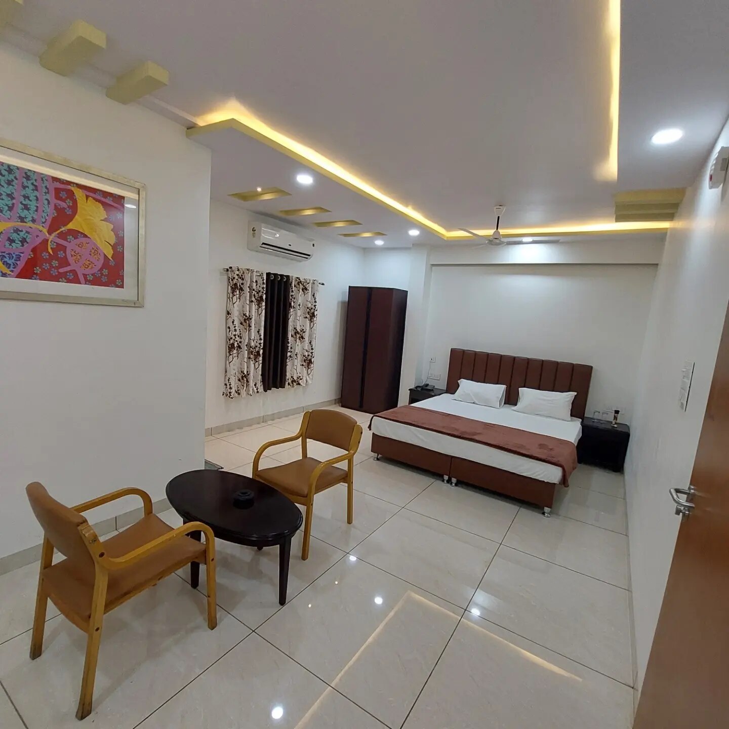 Hotel Dhruva Deluxe Rooms 𝗕𝗢𝗢𝗞 Bhopal Hotel
