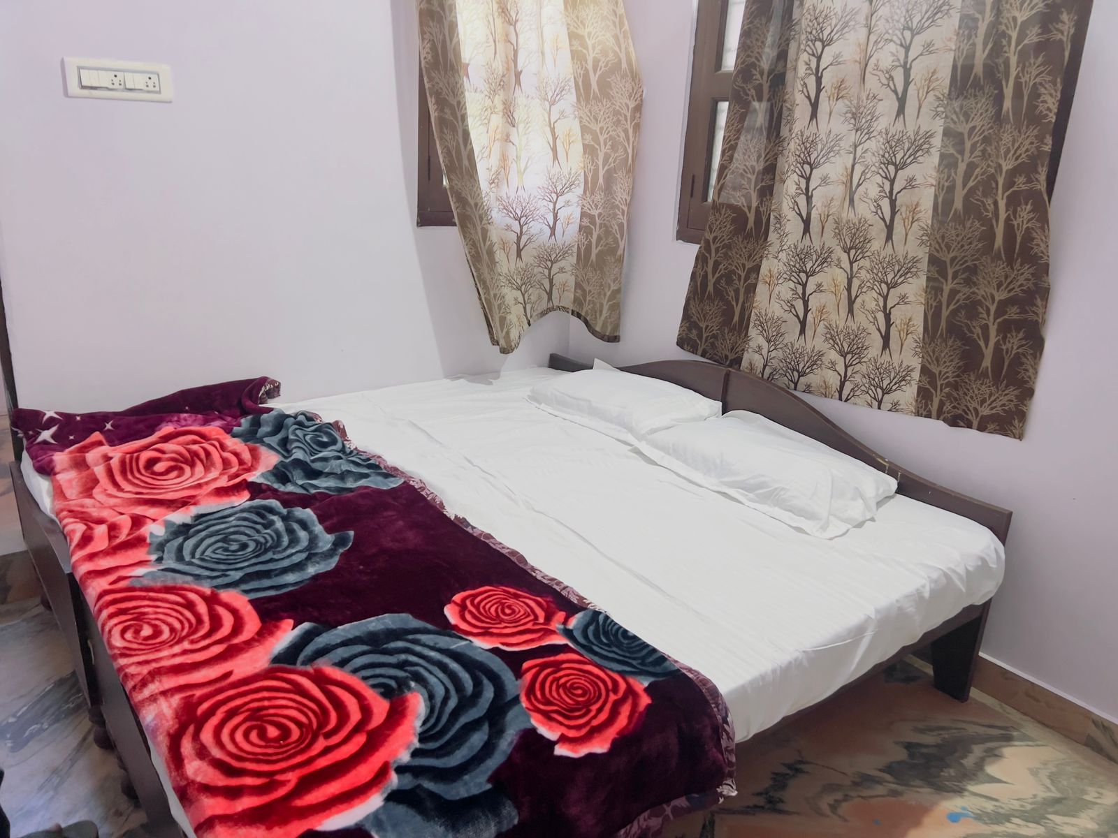 Shree nath gaest house 𝗕𝗢𝗢𝗞 Udaipur Homestay