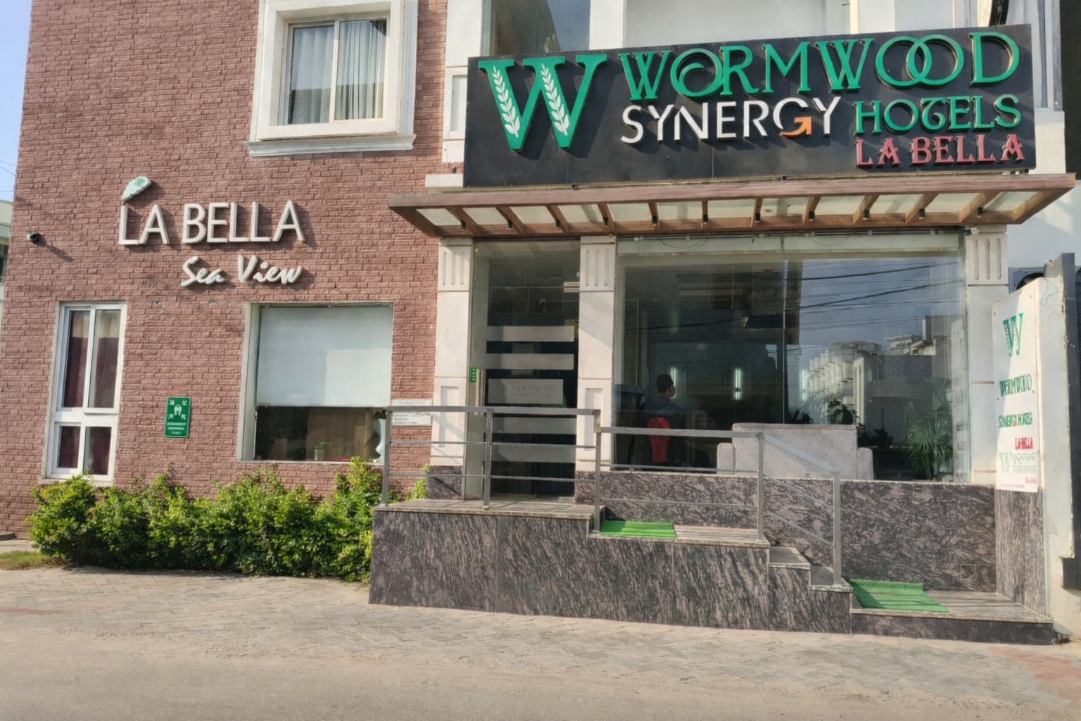 WORMWOOD SYNERGY HOTELS LA BELA 𝗕𝗢𝗢𝗞 Puri Hotel
