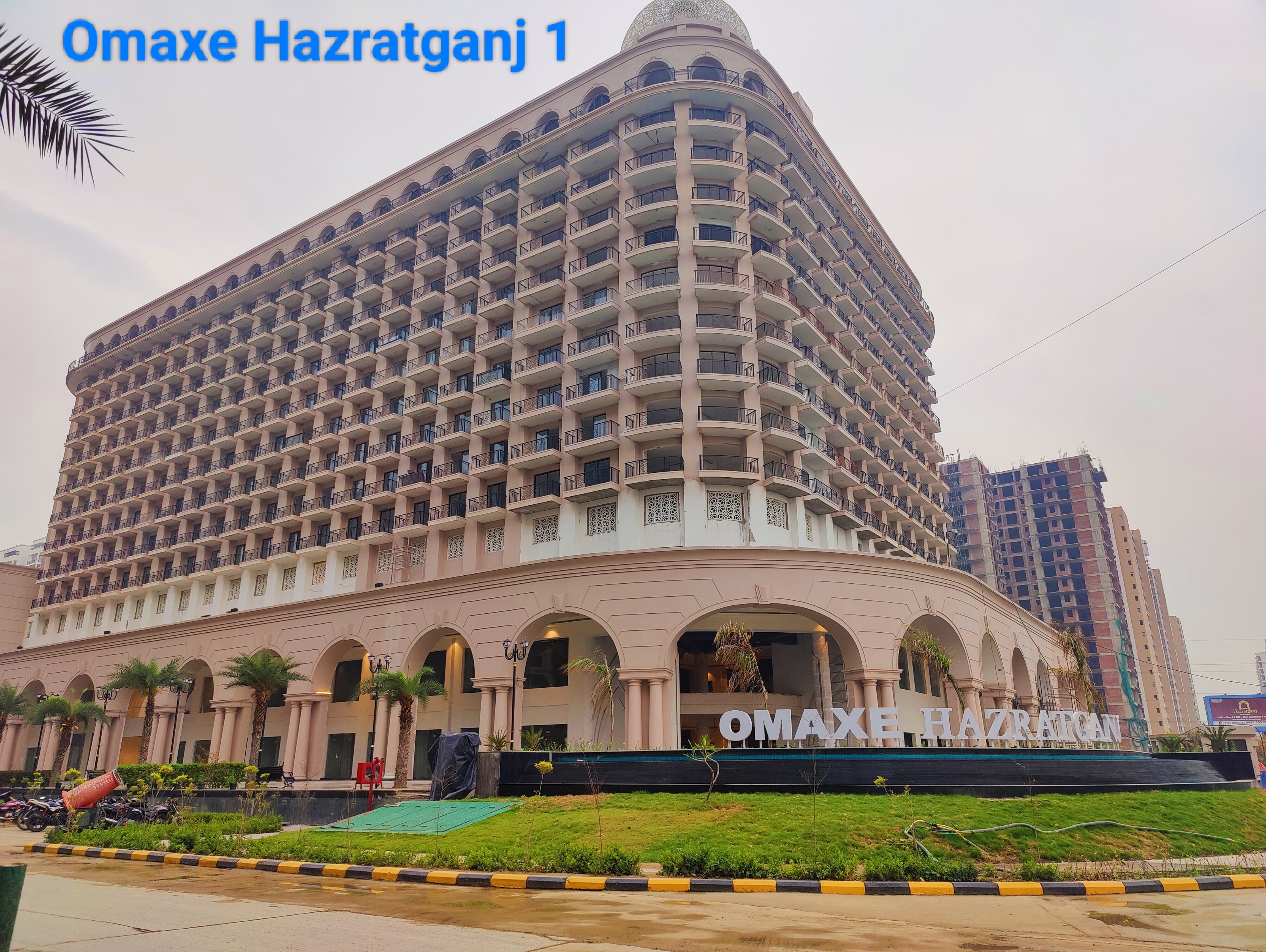 Omaxe Hazratganj Lucknow 𝗕𝗢𝗢𝗞 Lucknow Apartment