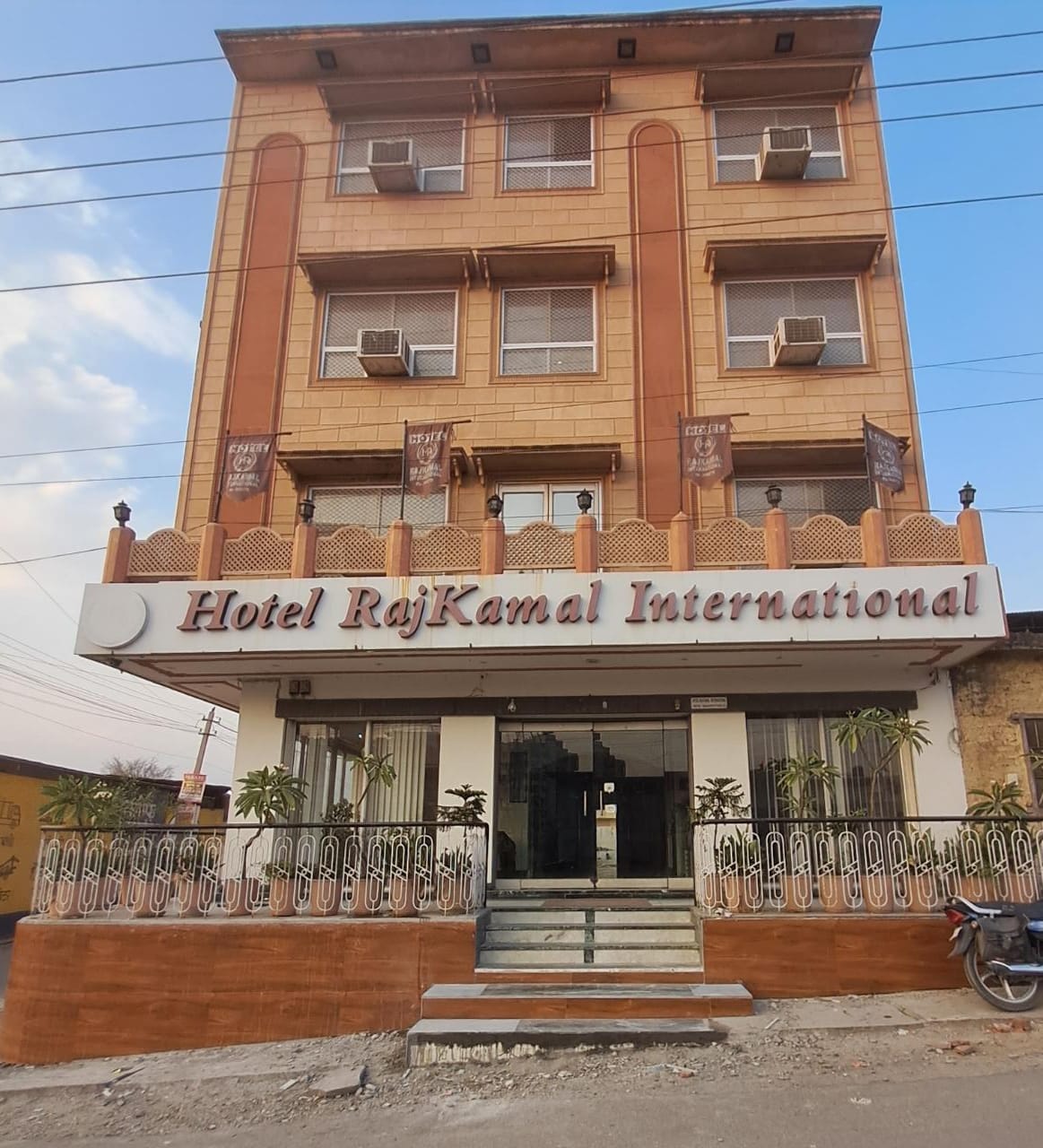 Photos of Hotel Rajkamal International - Udaipur Hotel on Goibibo