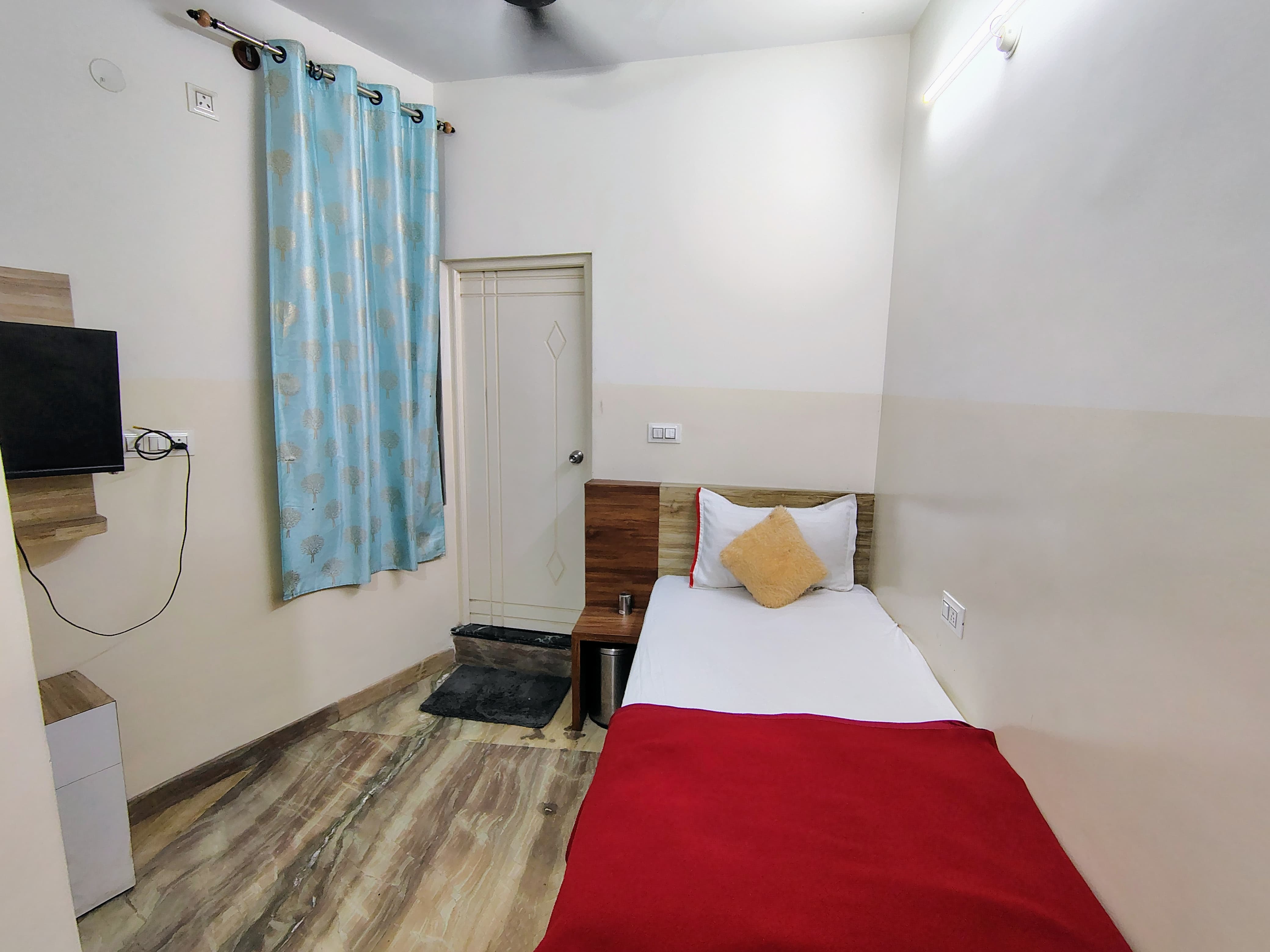 Hotel Sky Inn 𝗕𝗢𝗢𝗞 Bangalore Hotel