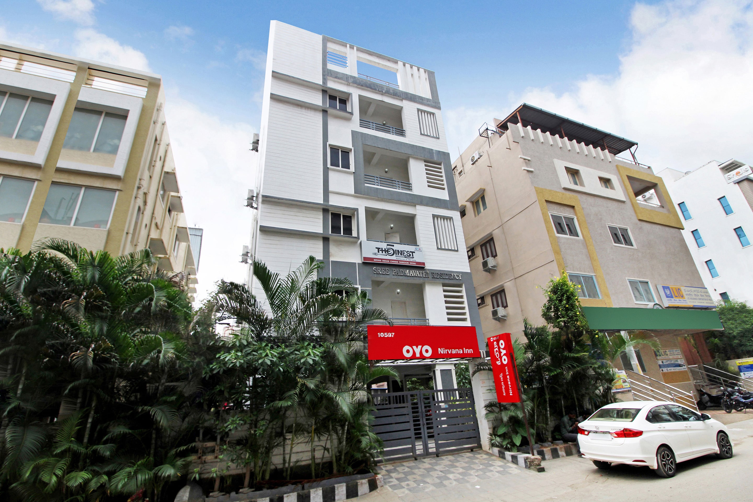 Super Townhouse Sri Nirvana Inn 𝗕𝗢𝗢𝗞 Hyderabad Hotel