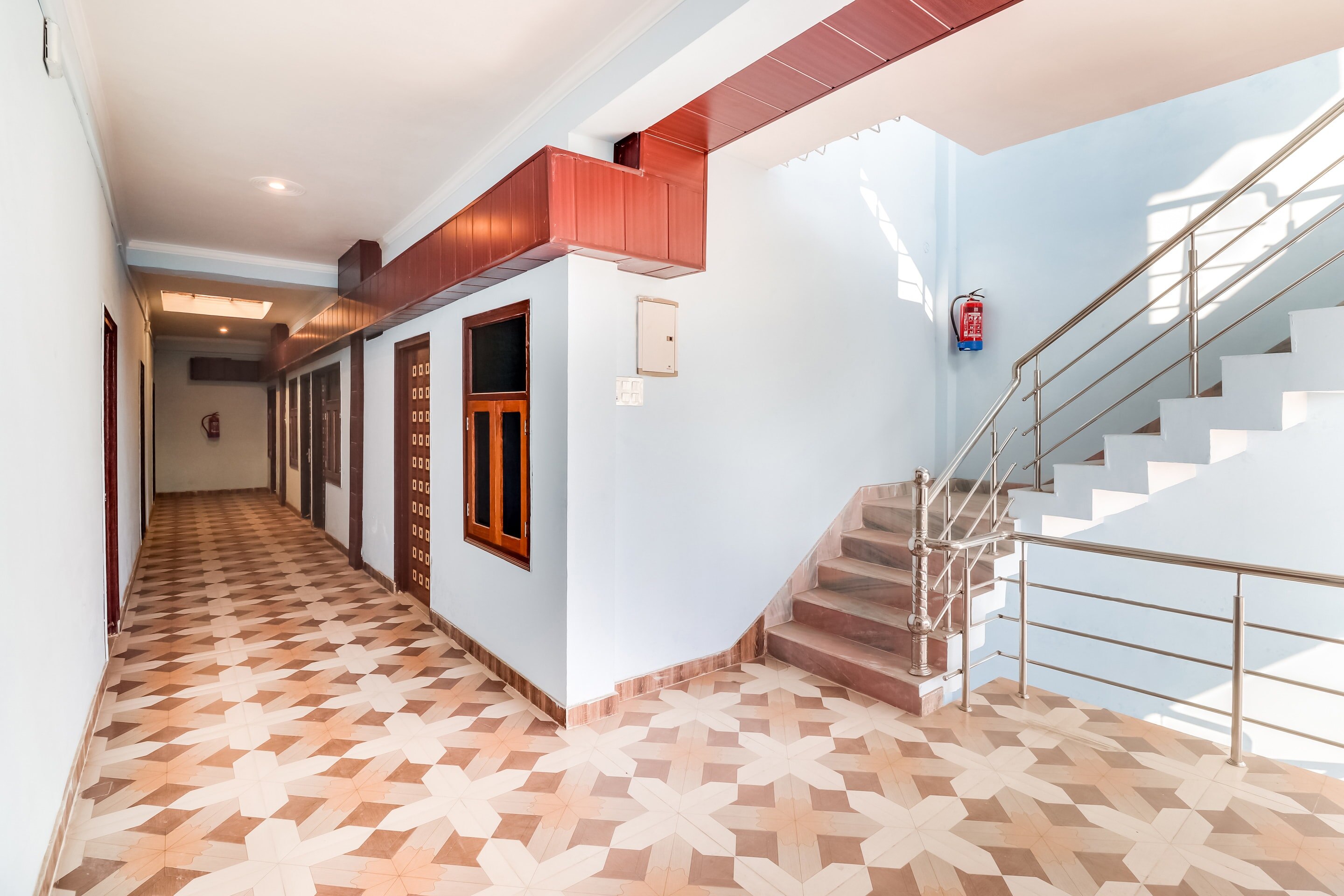 Photos of Hotel O The Velvet Chinhat Tiraha - Lucknow Hotel on Goibibo