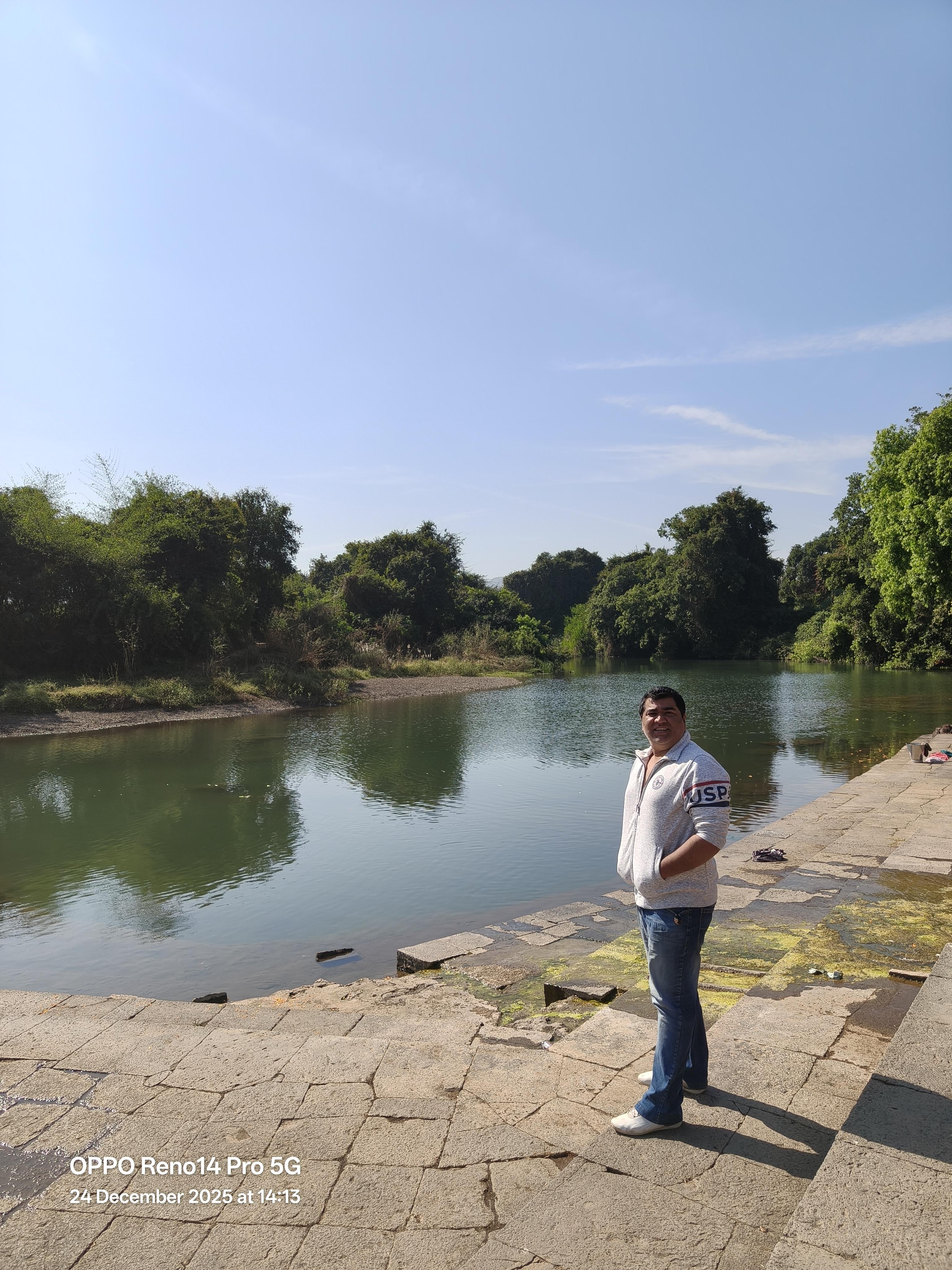 Luxe 2BHK with sea view Full furnished & serviced Apartment Mumbai ...