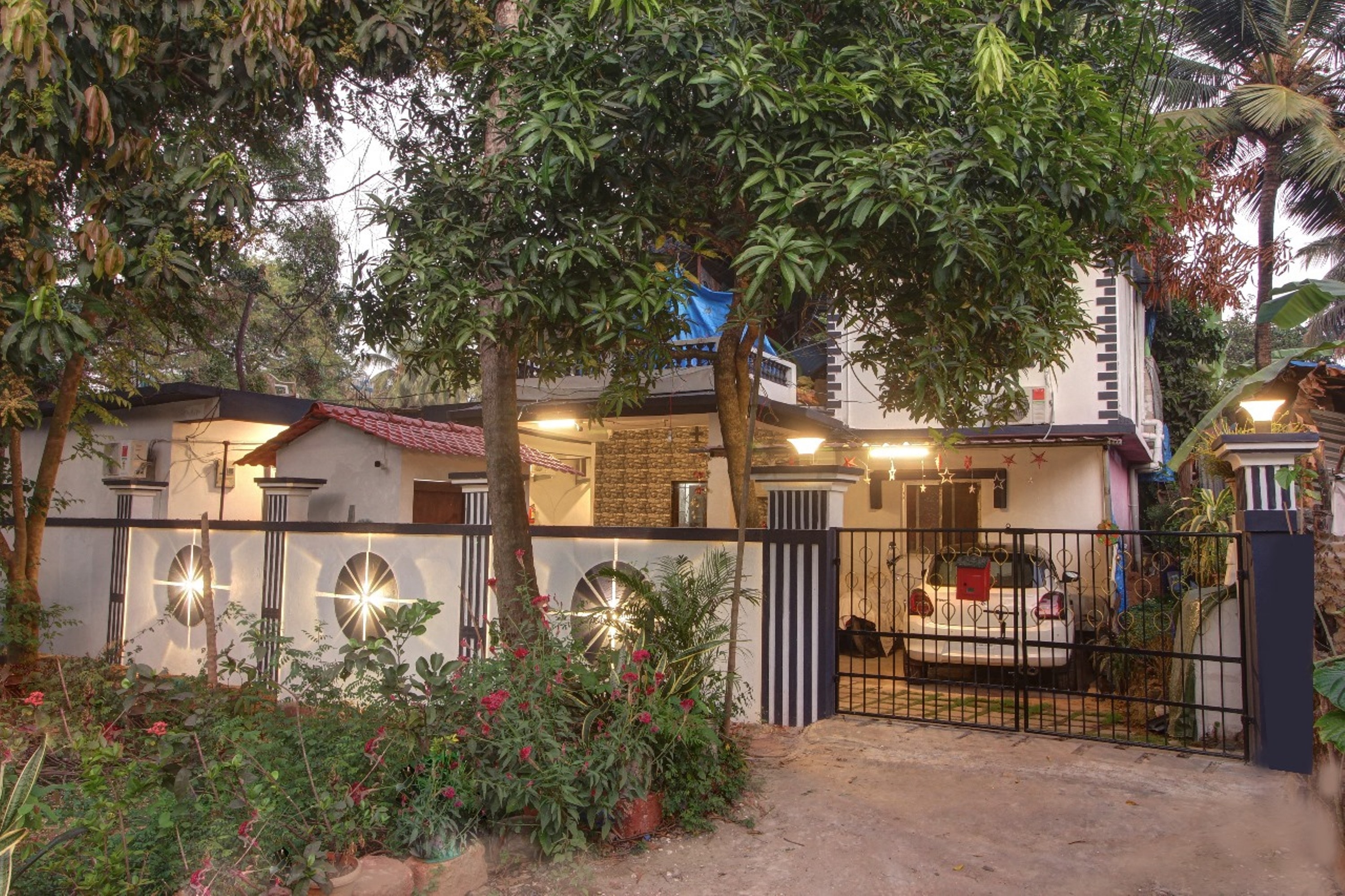 Shelly's Hideout Inn 𝗕𝗢𝗢𝗞 Goa Homestay