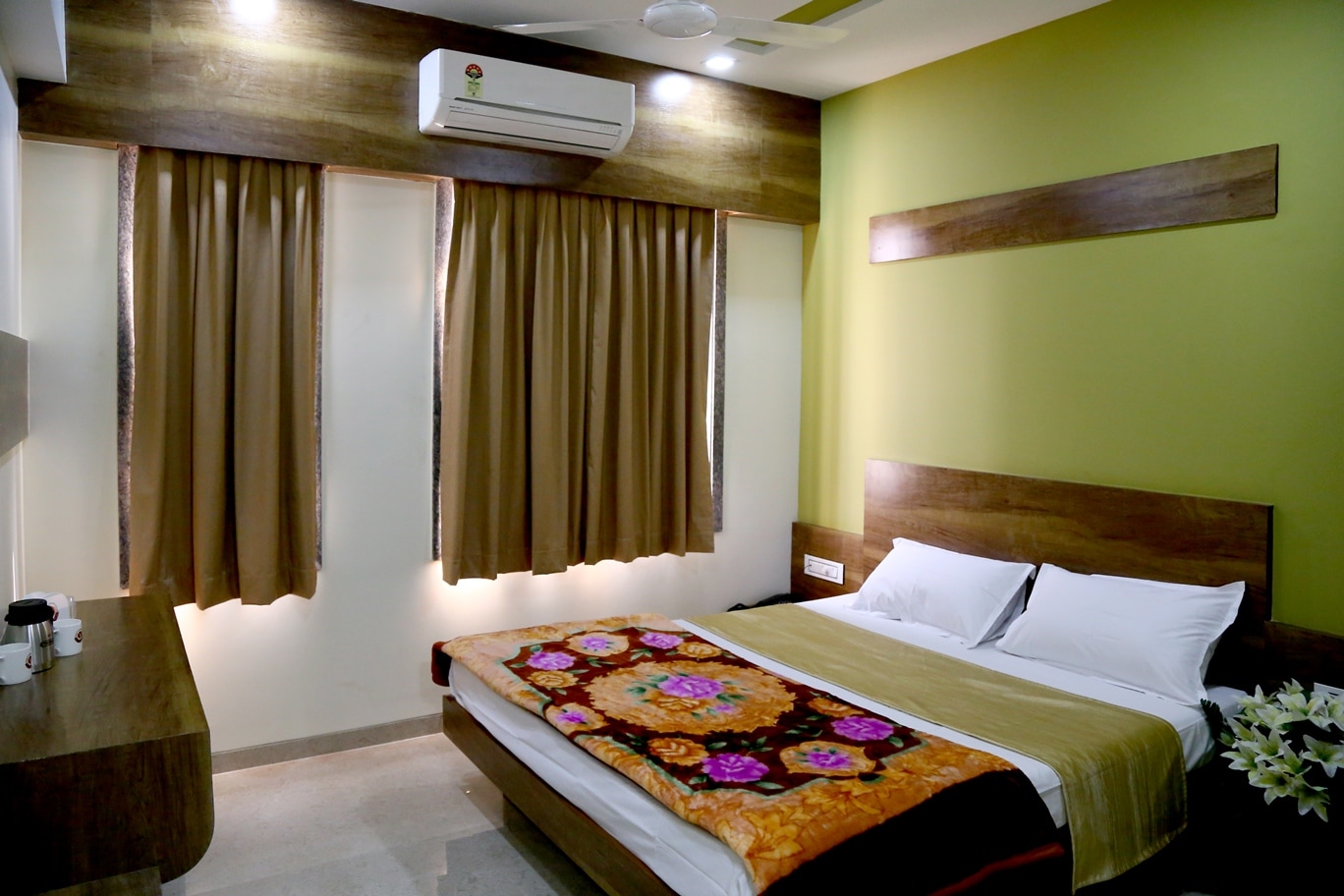 Hotel Shahi Darbar, Navsari Navsari - Reviews, Photos & Offer