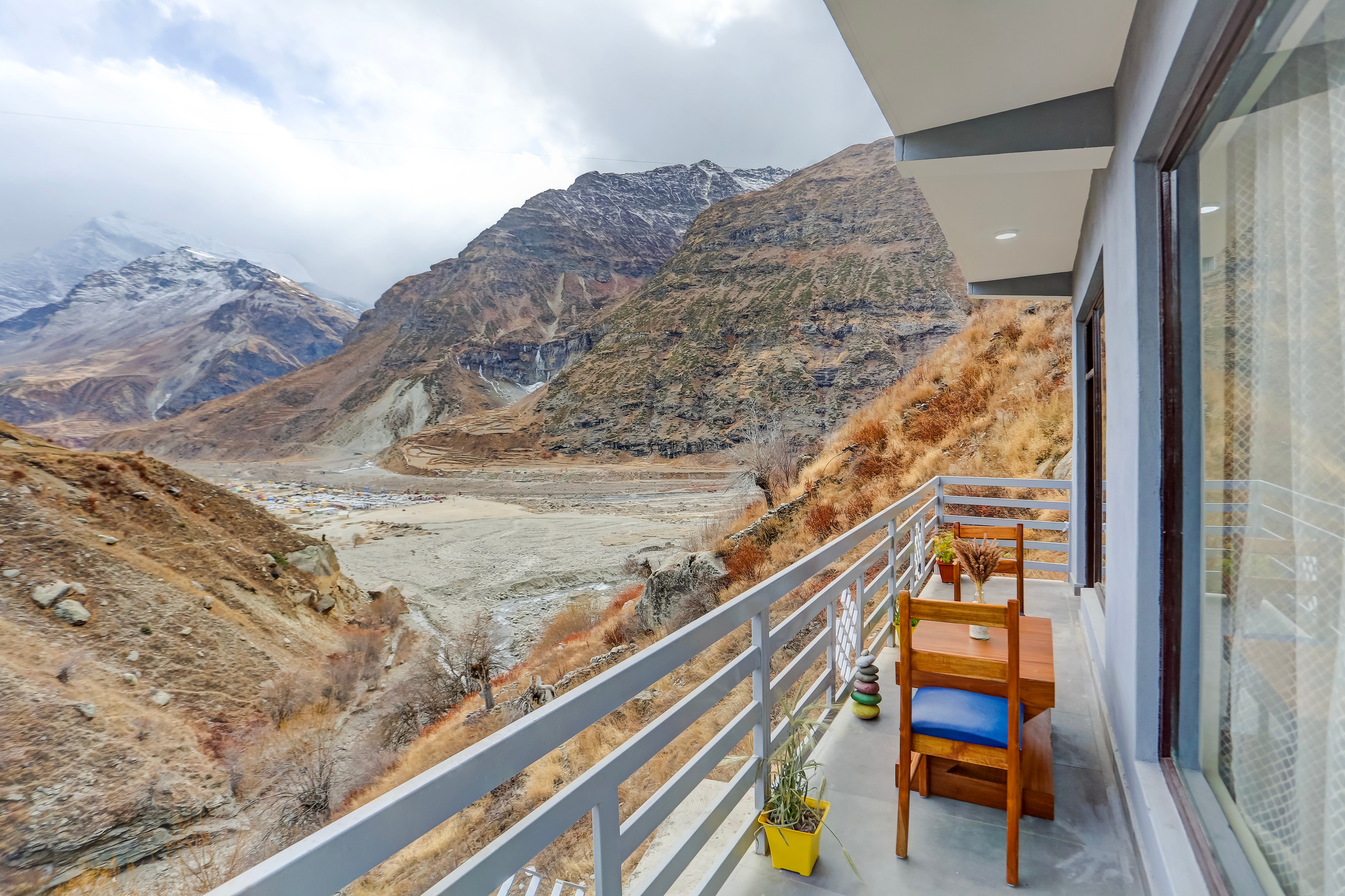 Utpala House - By Lifestyle 𝗕𝗢𝗢𝗞 Lahaul Hotel