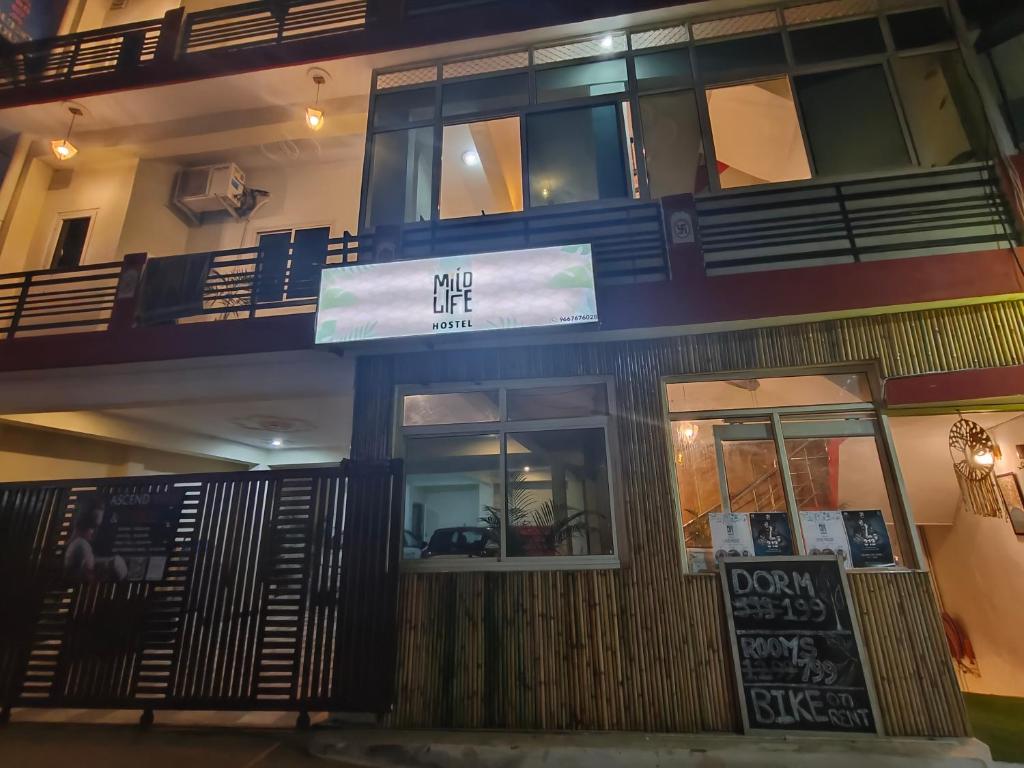 Mild Life Hostel | Rooms and Dorms 𝗕𝗢𝗢𝗞 Rishikesh Hostel