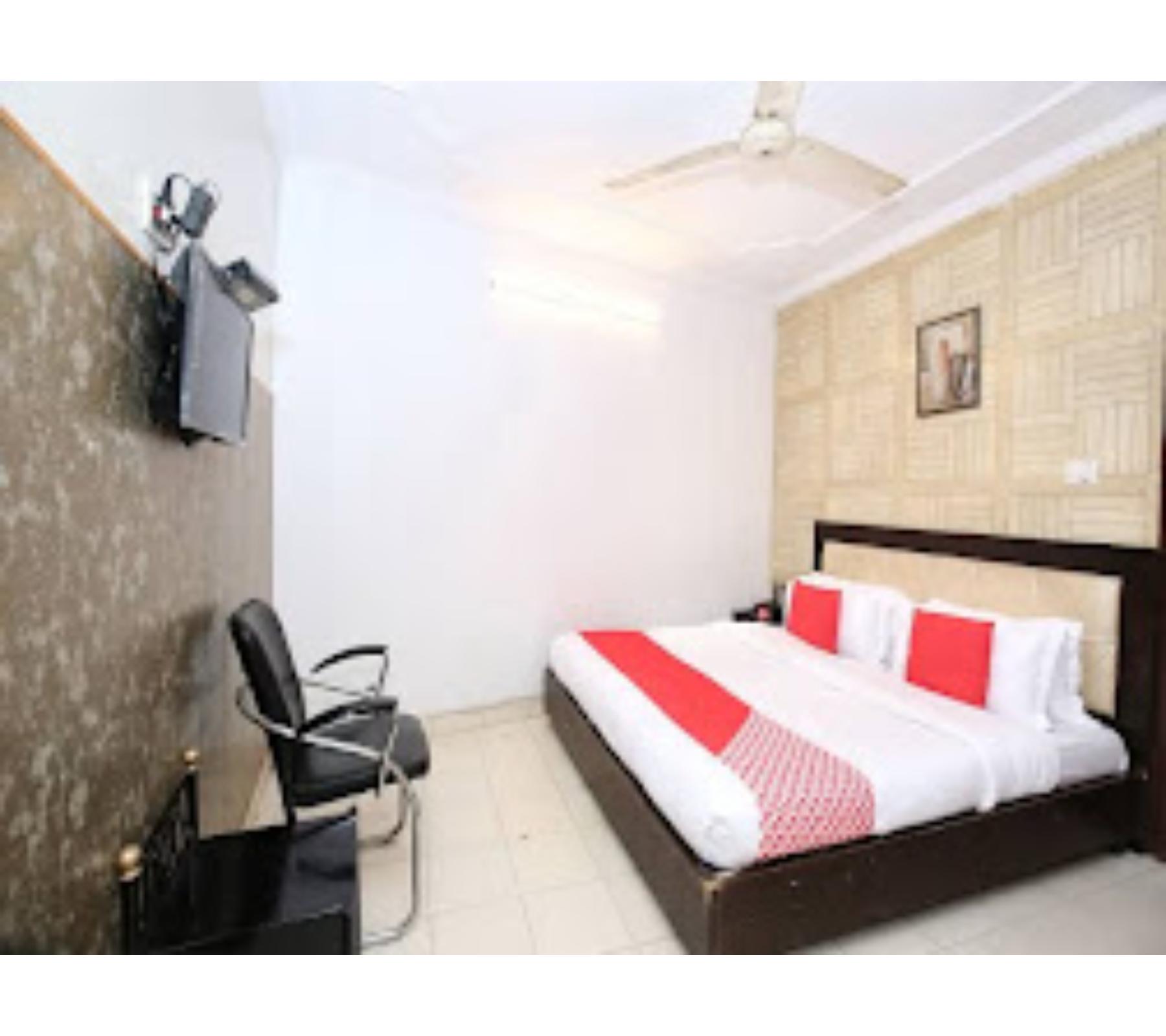 Palms inn 𝗕𝗢𝗢𝗞 Hisar Hotel