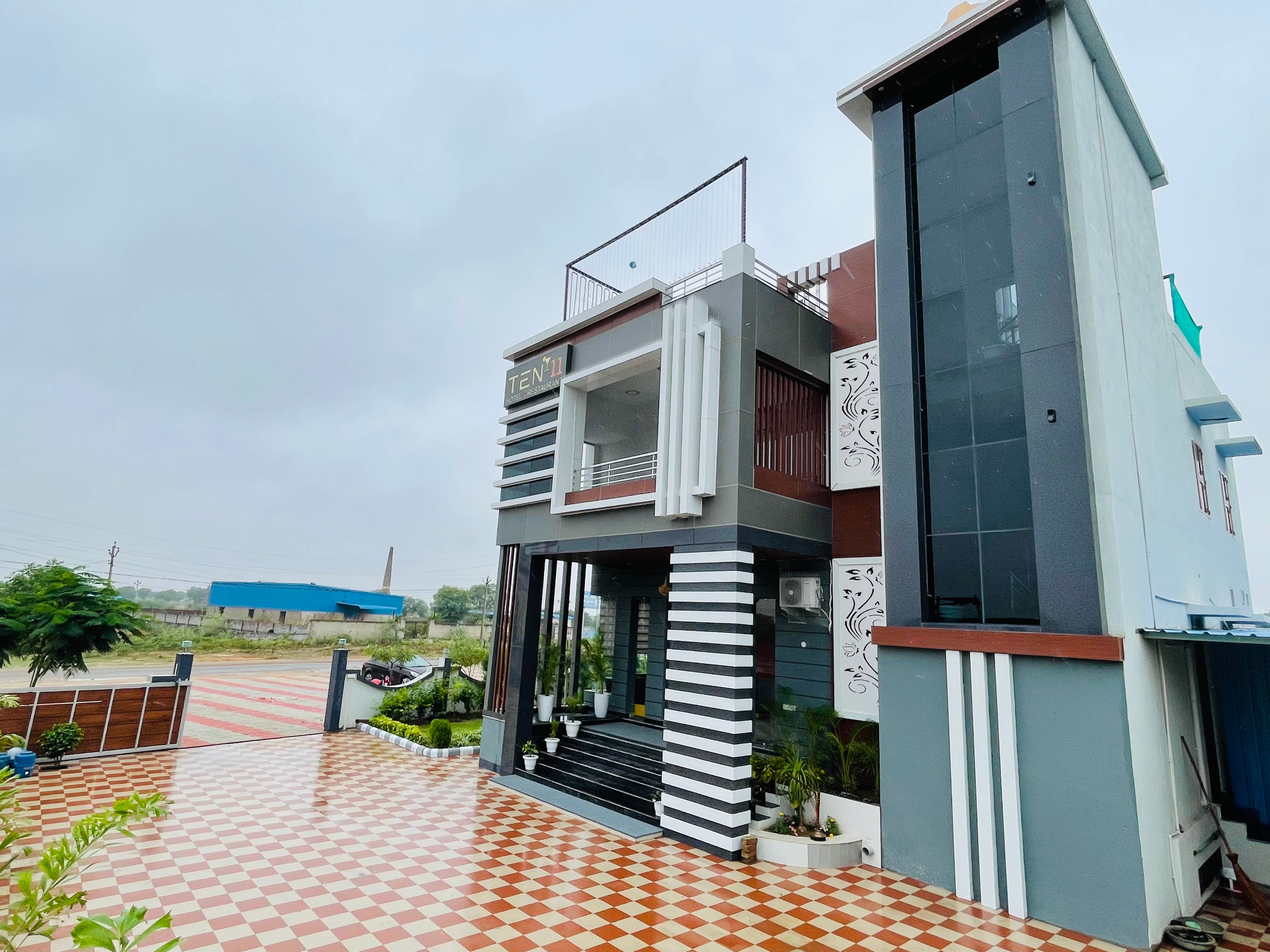 Ten 11 hotel and restaurant Chirawa - Reviews, Photos & Offer