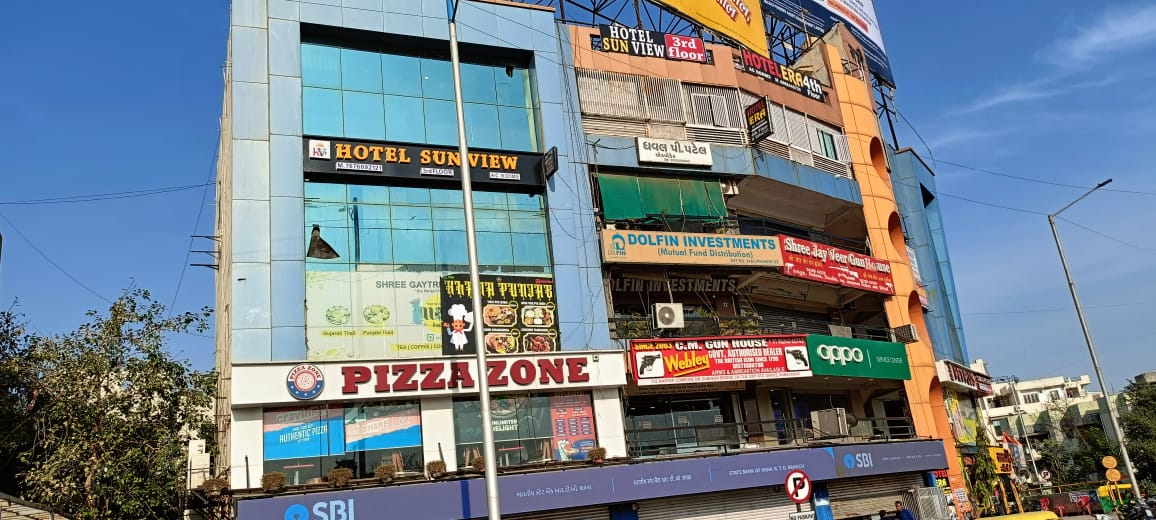 Hotel Sun View 𝗕𝗢𝗢𝗞 Ahmedabad Hotel