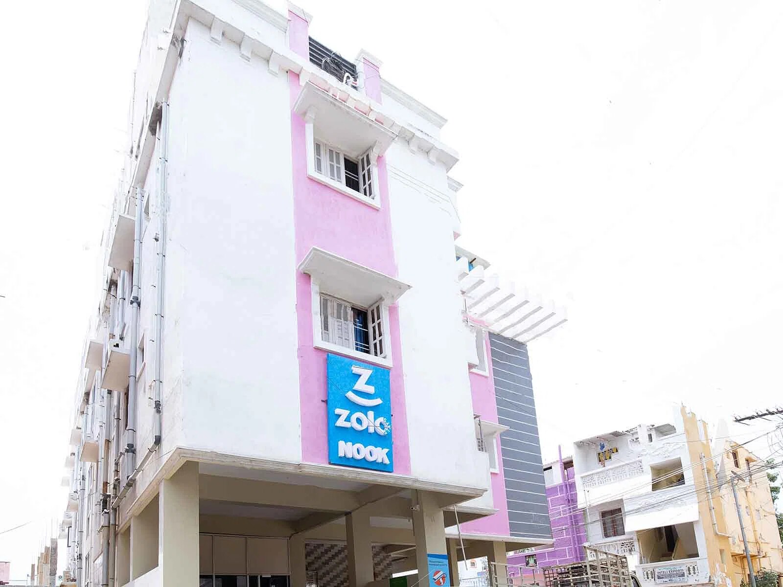 Z Express Nook (Men only) 𝗕𝗢𝗢𝗞 Chennai Hotel
